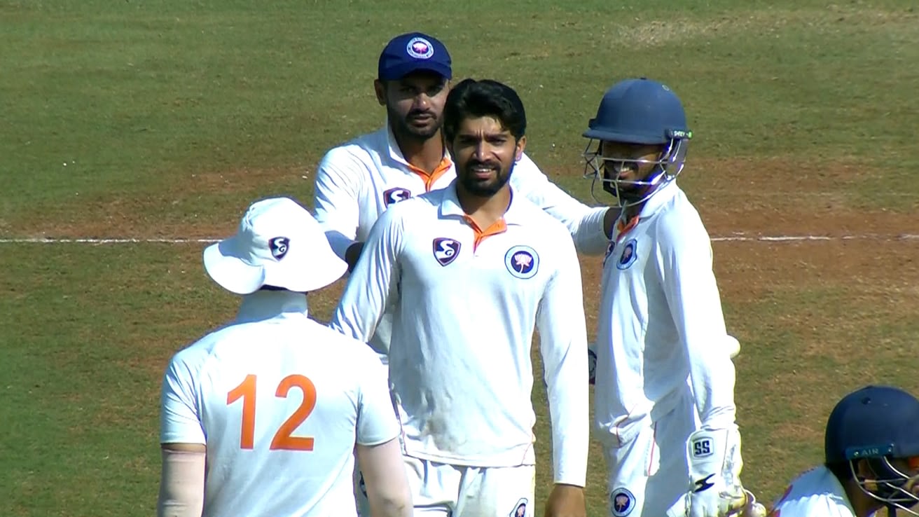 Lotra's 7/75 vs Baroda