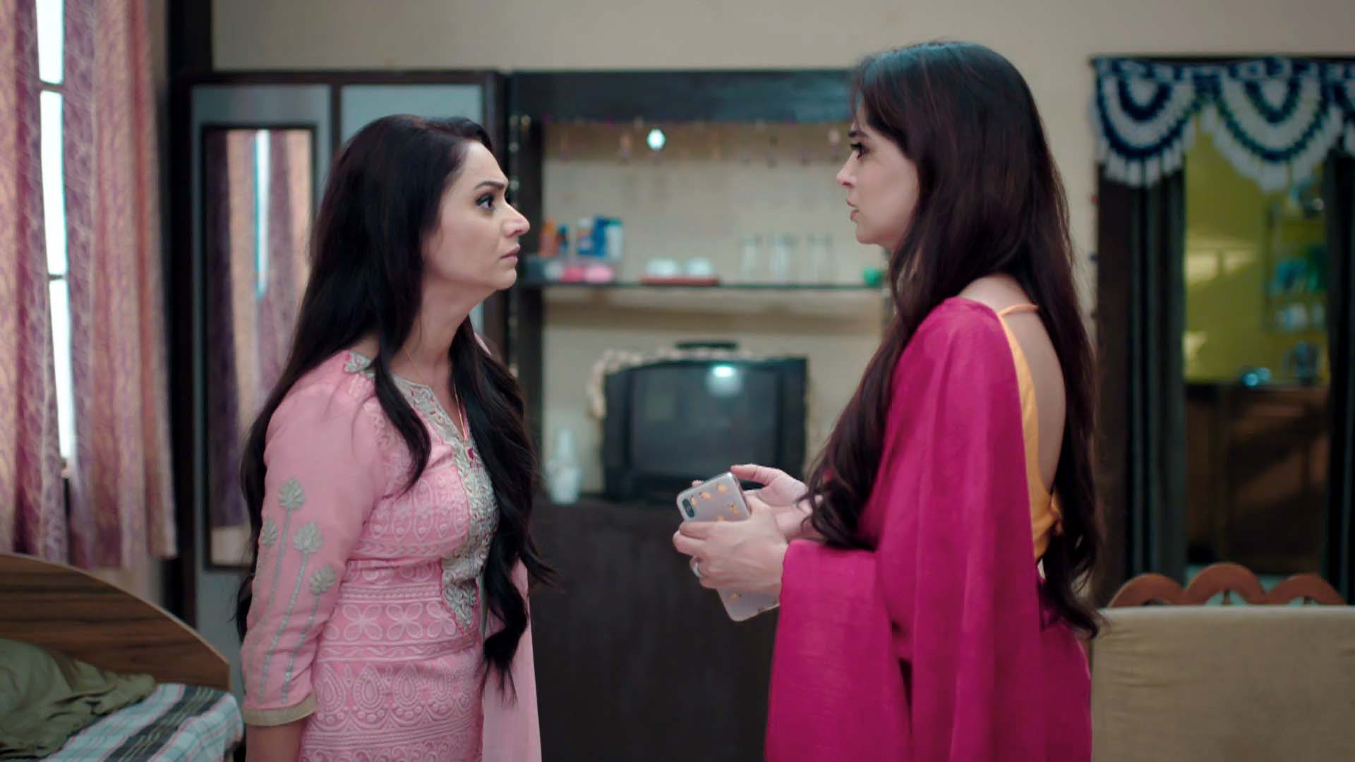 Watch Kahaan Hum Kahaan Tum S1 Episode 133 on JioHotstar