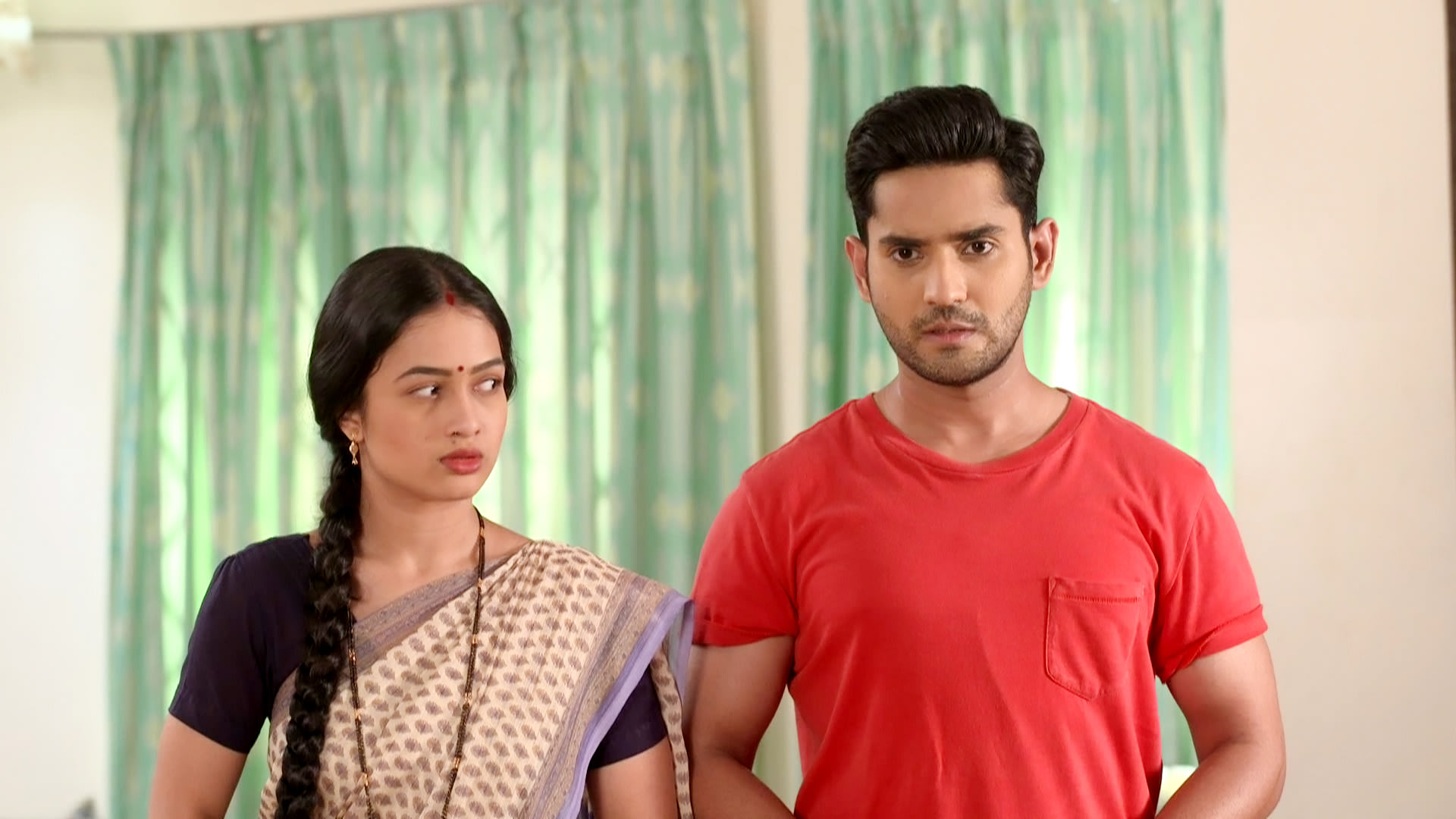 Watch Sukh Mhanje Nakki Kay Asta S1 Episode 210 on JioHotstar
