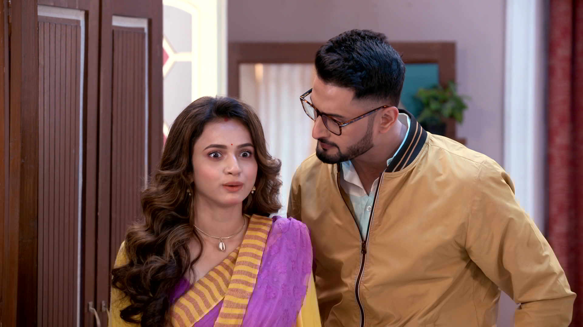 Watch Dui Shalik Episode 111 on JioHotstar