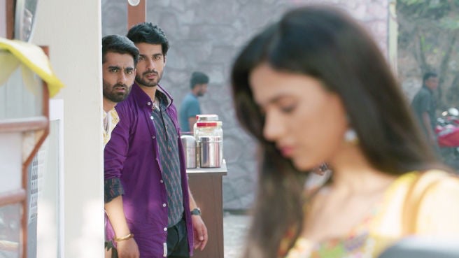 Watch Gathbandhan S1 Episode 6 on JioHotstar