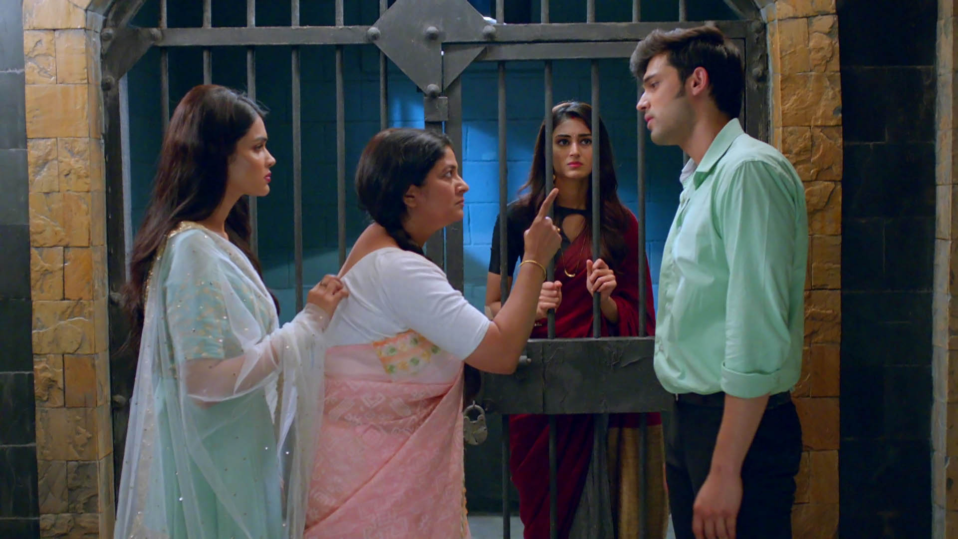 Stream Veena Slaps Anurag Season 1 Episode 148 – Veena Slaps Anurag on ...