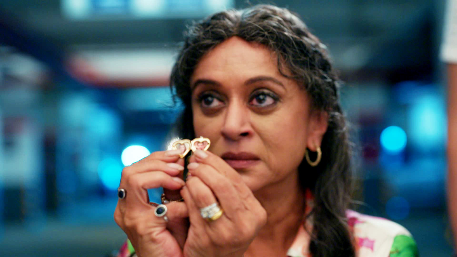 Watch Pandya Store S2 Episode 836 on JioHotstar