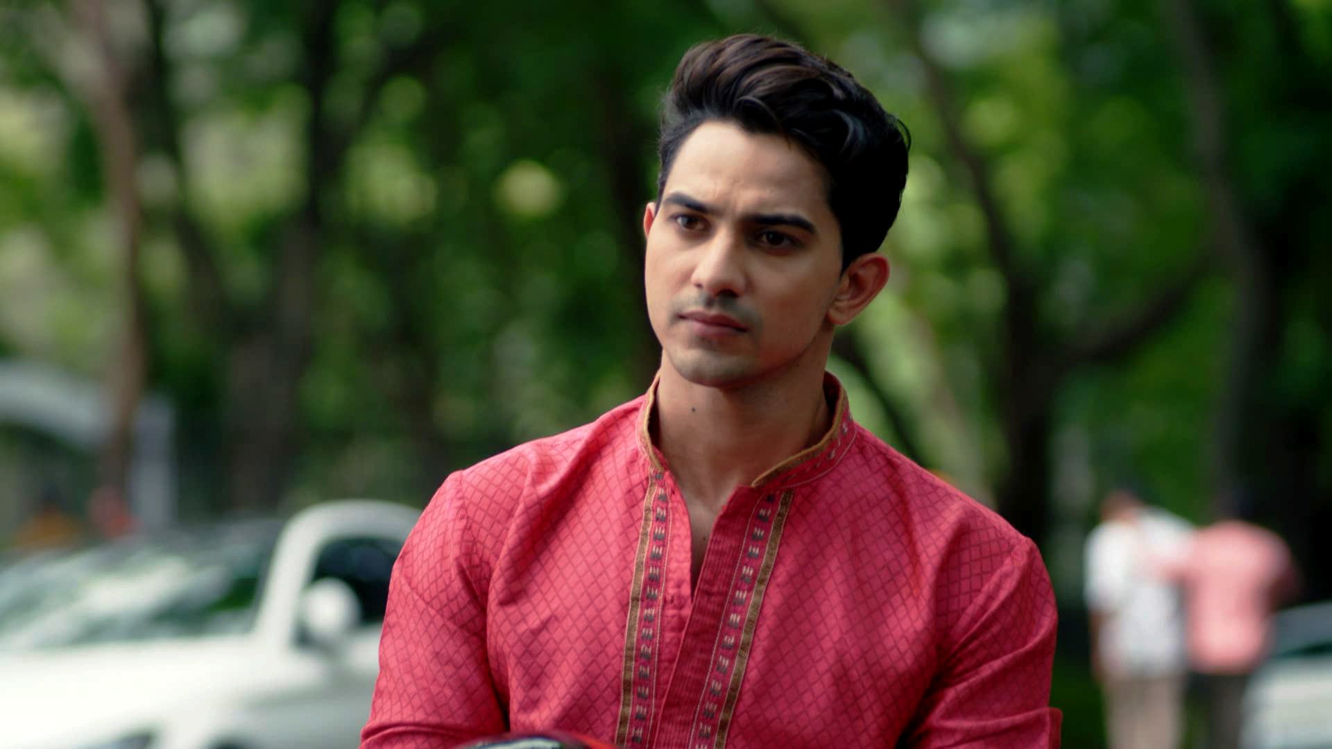 Watch Pandya Store S2 Episode 881 on JioHotstar