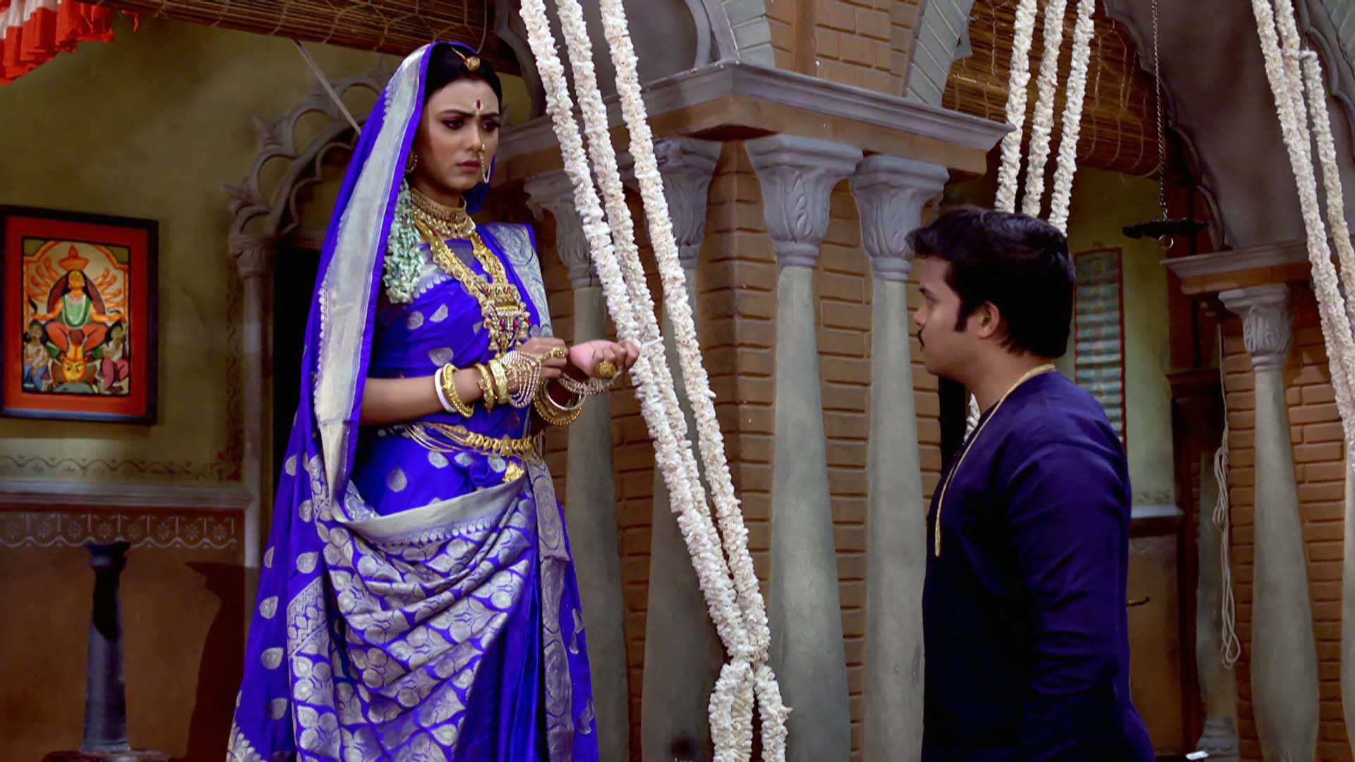 Watch Nabakumar Rebukes Padma Online