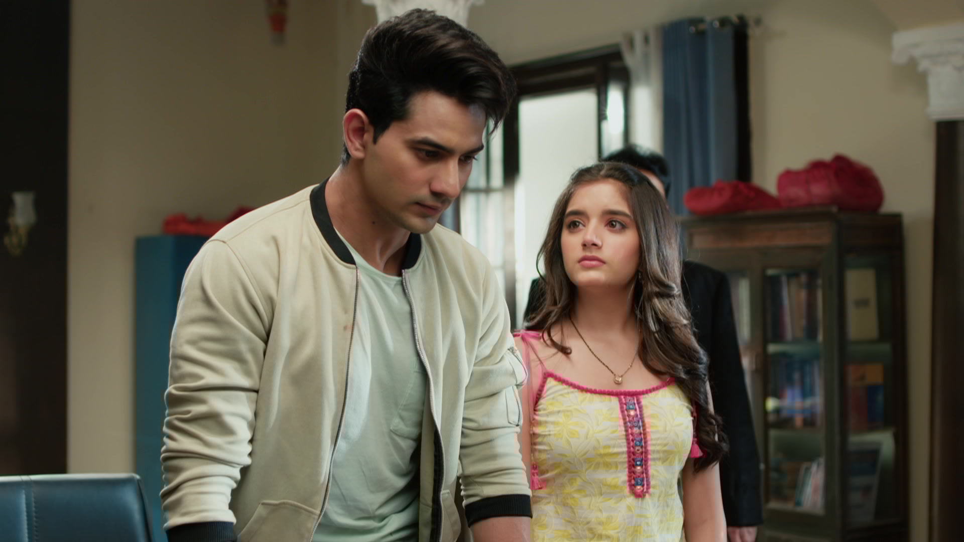 Watch Pandya Store S2 Episode 988 on JioHotstar