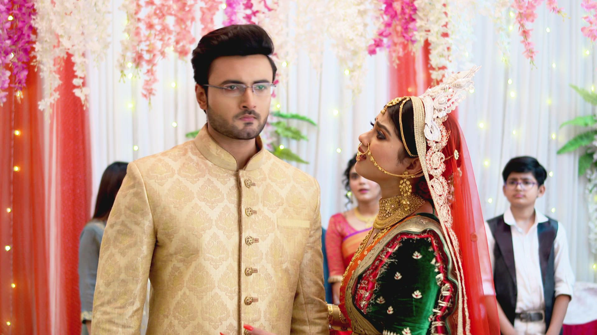 Watch Mon Phagun S1 Episode 221 on JioHotstar