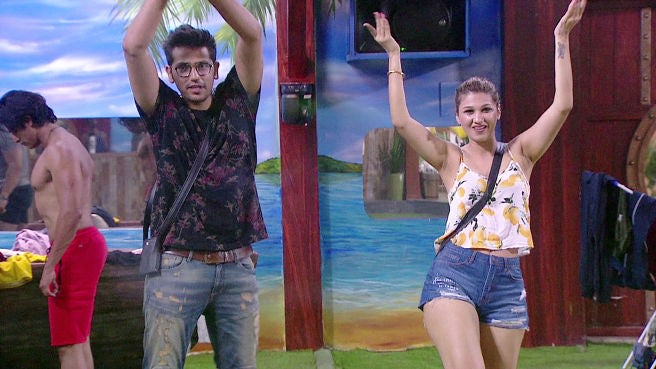 Dancing gone wrong! - JioHotstar