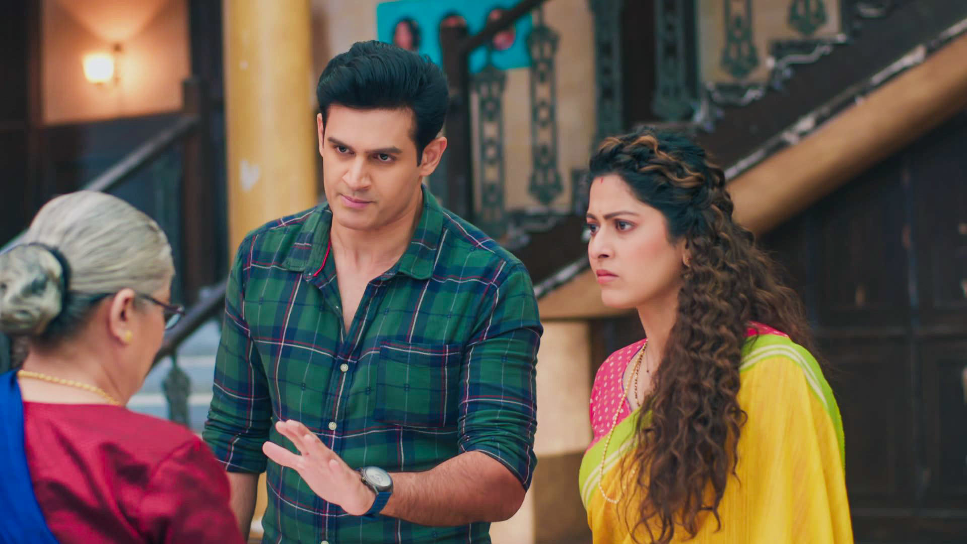 Watch Baatein Kuch Ankahee Si Episode 166 on JioHotstar