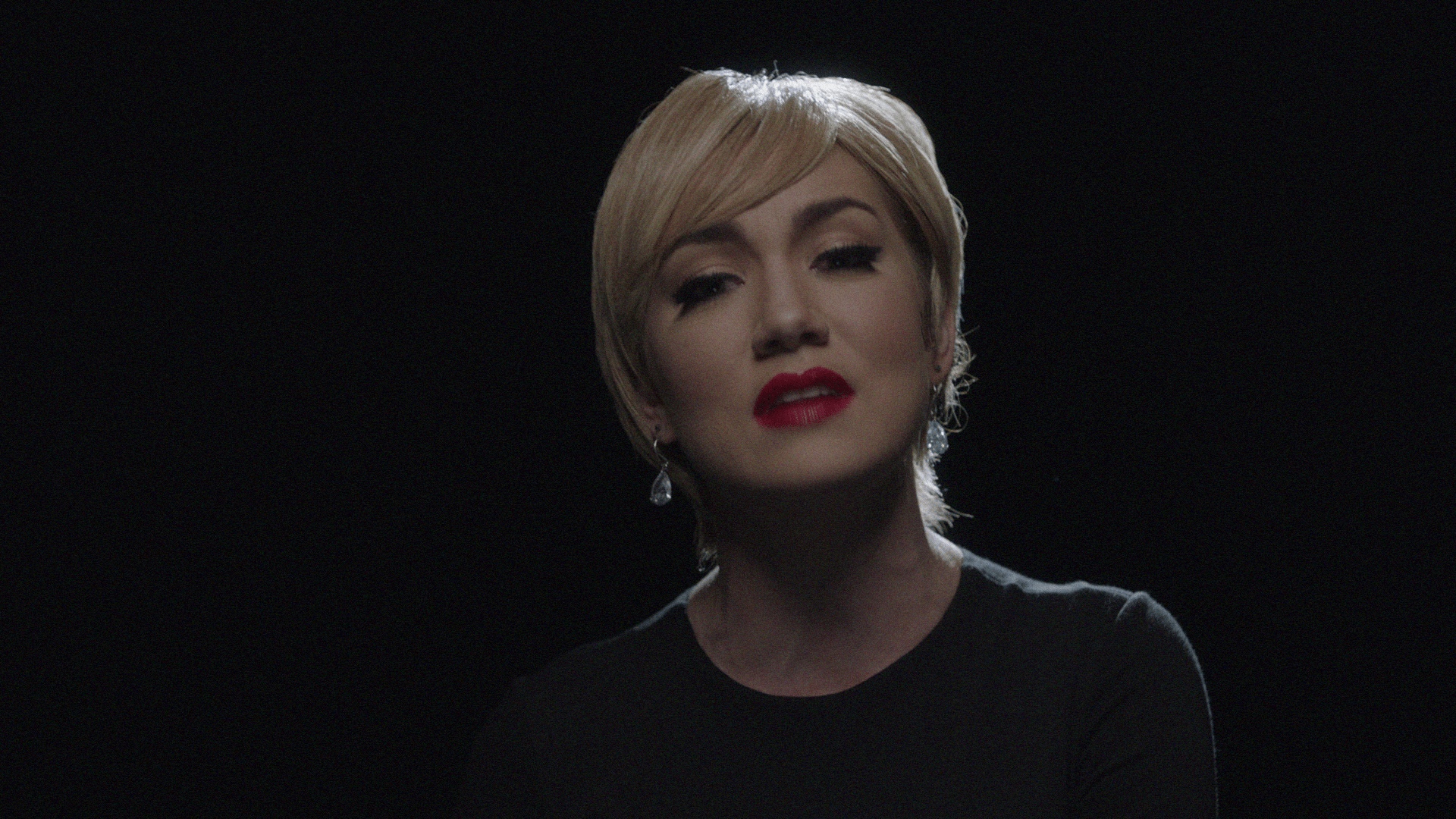 Watch Star S1 Episode 11 on Disney+ Oman | English French (Parisian ...