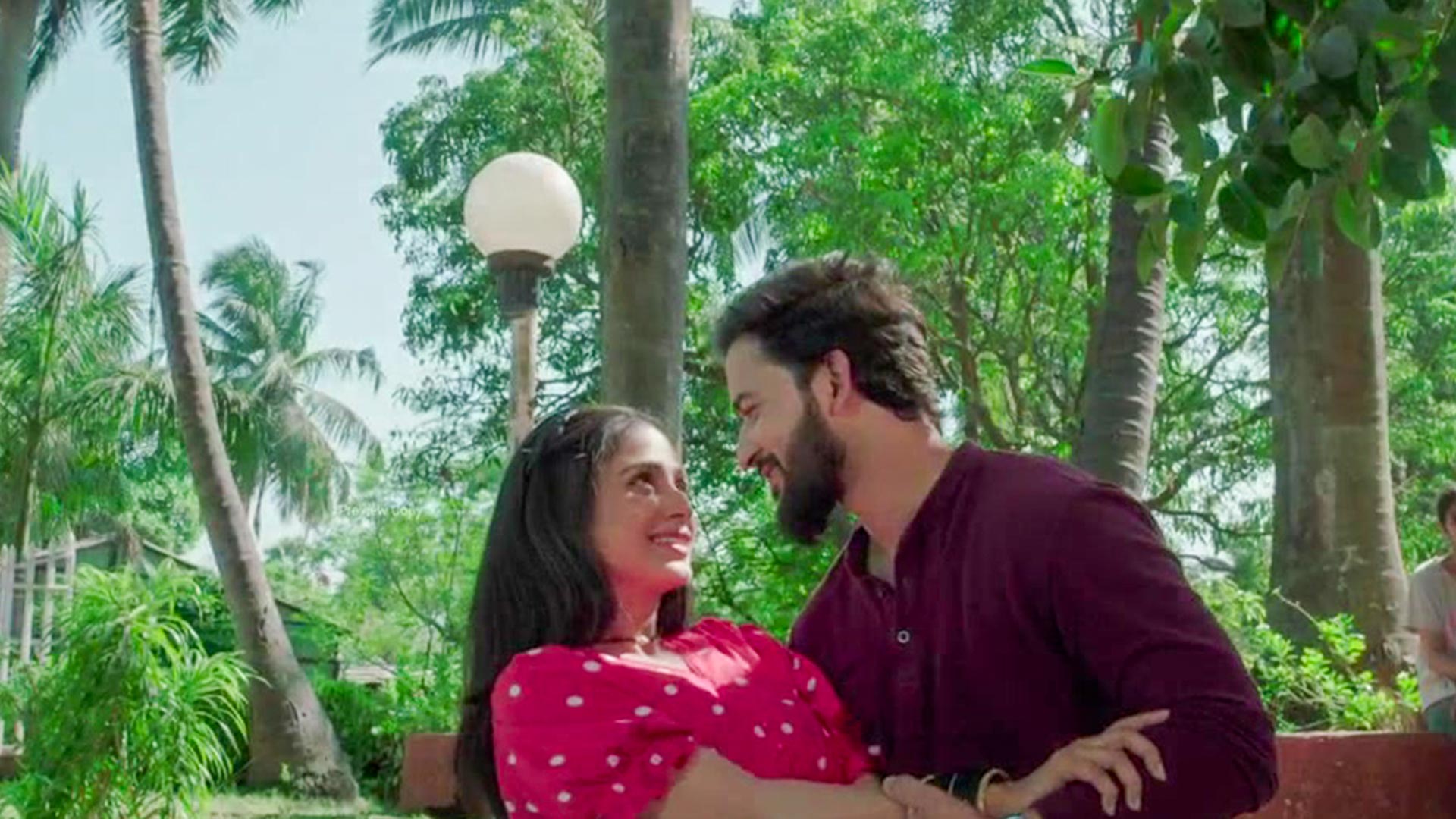 Watch Man Dhaga Dhaga Jodte Nava S1 Episode 328 on JioHotstar