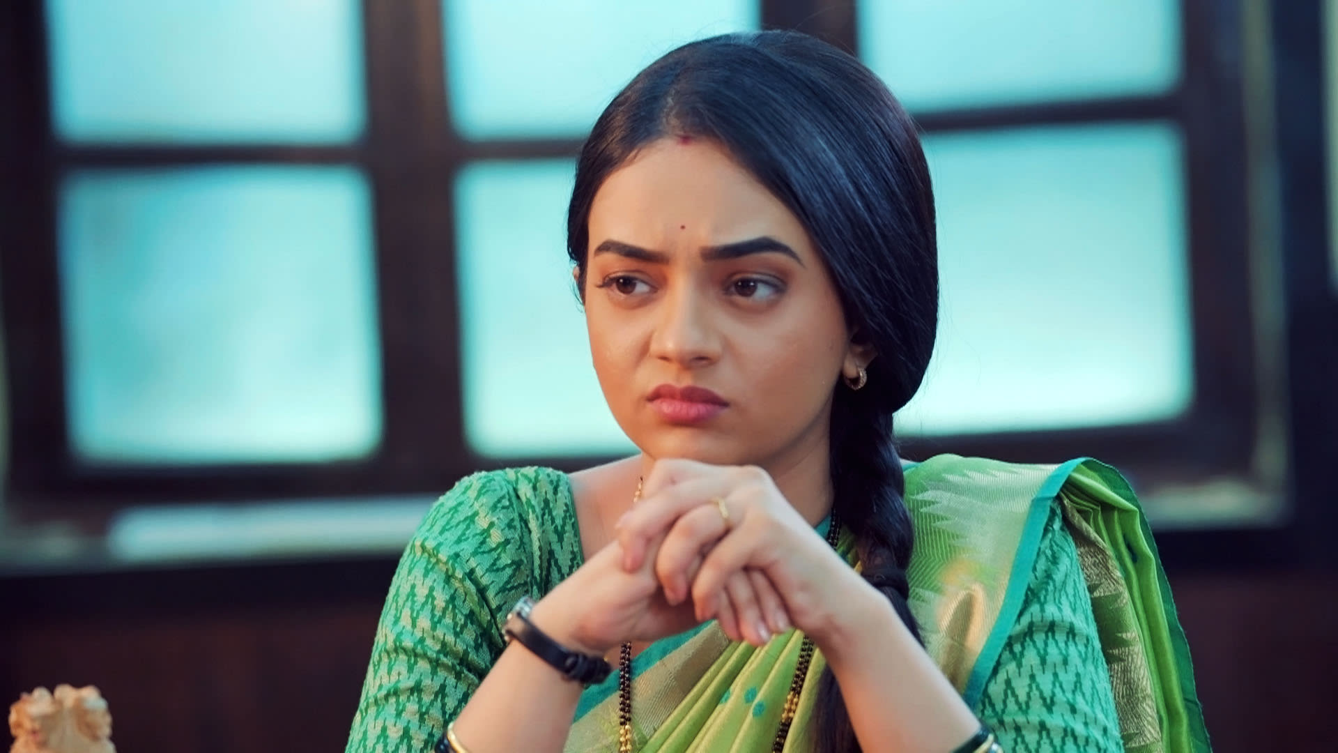 Watch Aboli Episode 1066 on JioHotstar