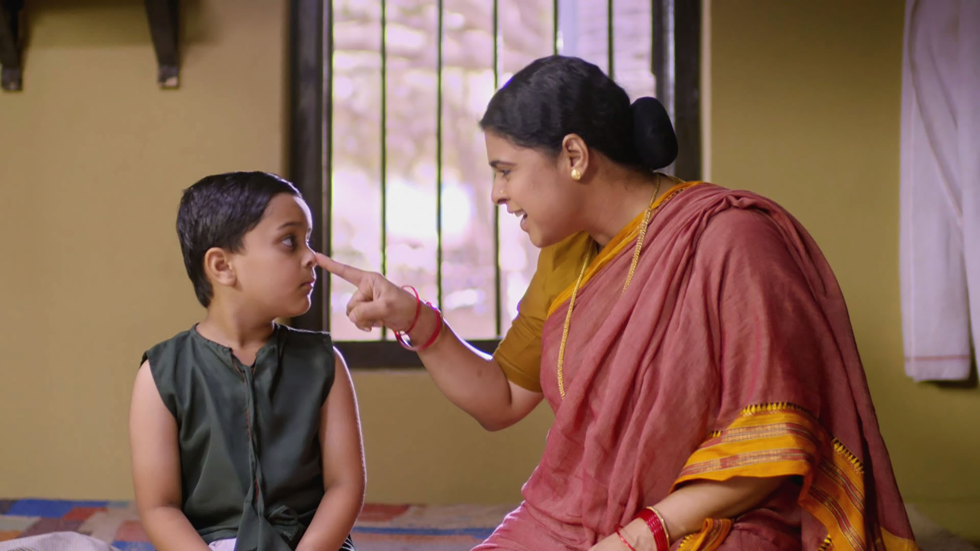 Watch Meera Consoles Bhiva Online