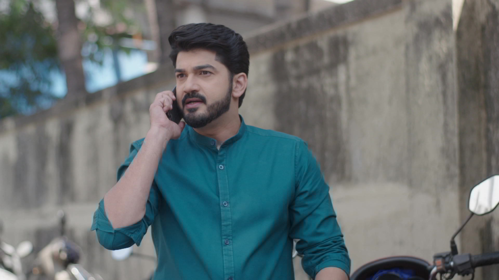 Watch Aboli Episode 962 on JioHotstar