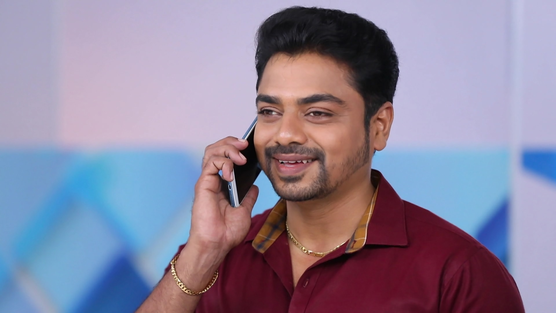 Watch Divya Warns Deepak Online