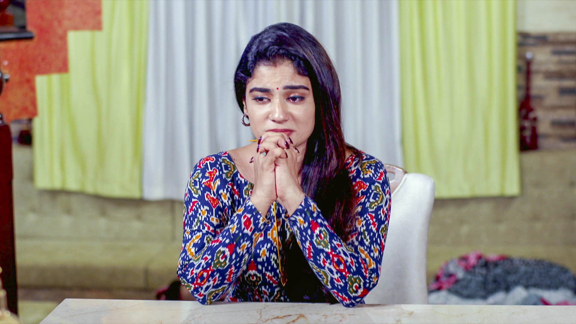 Watch Chempaneer Poovu S1 Episode 519 on JioHotstar