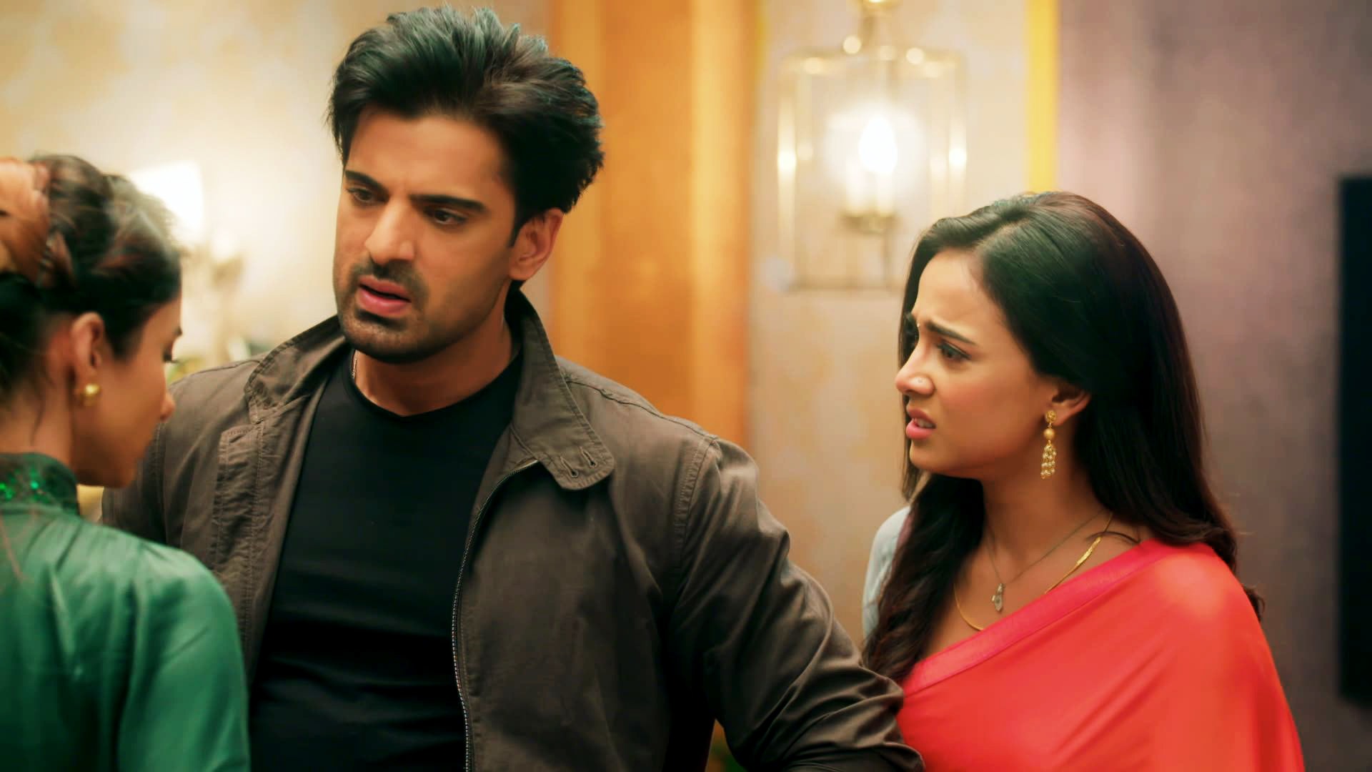 Watch Baatein Kuch Ankahee Si Episode 110 on JioHotstar