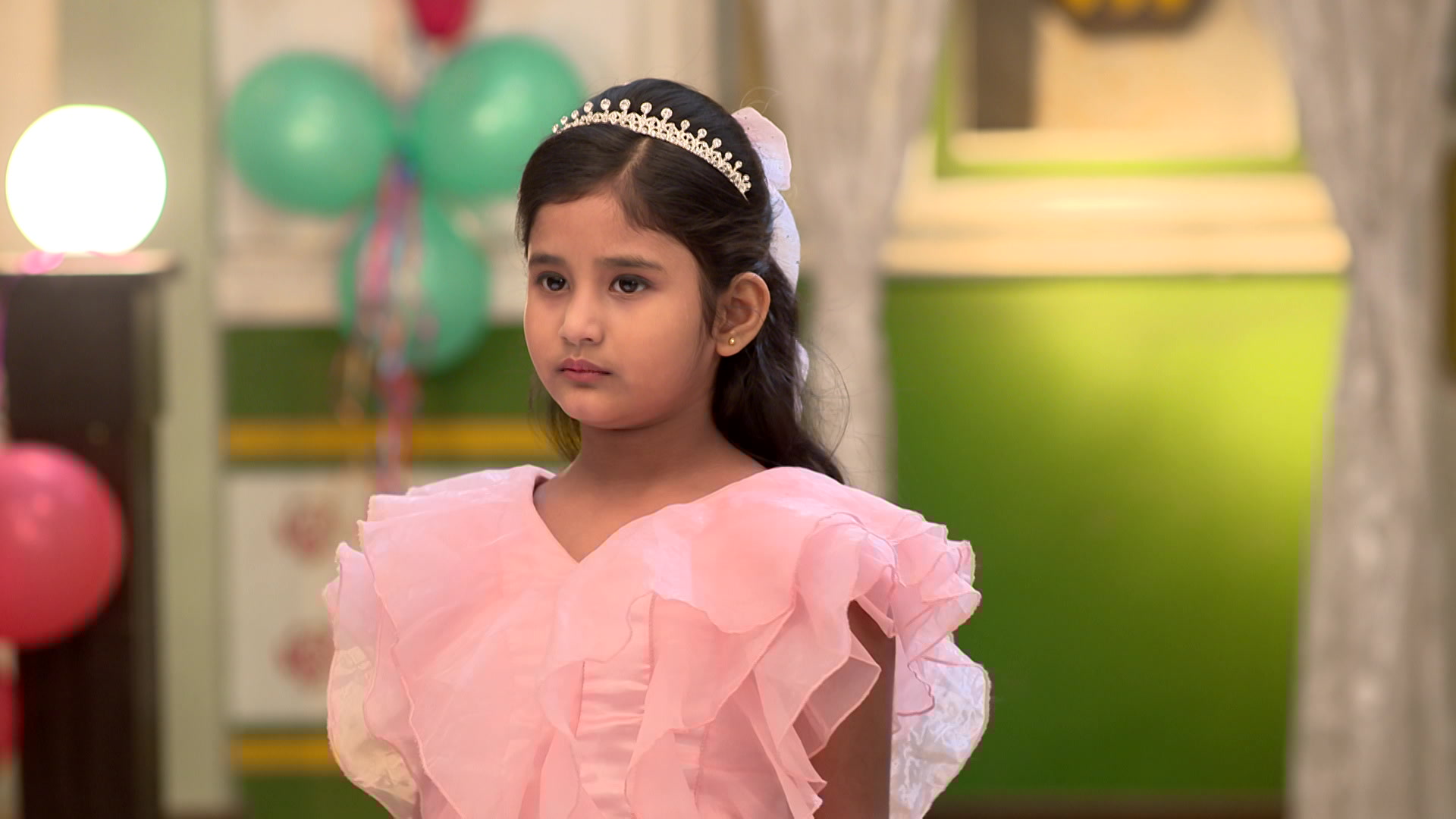 Watch Cheeni Episode 313 on JioHotstar