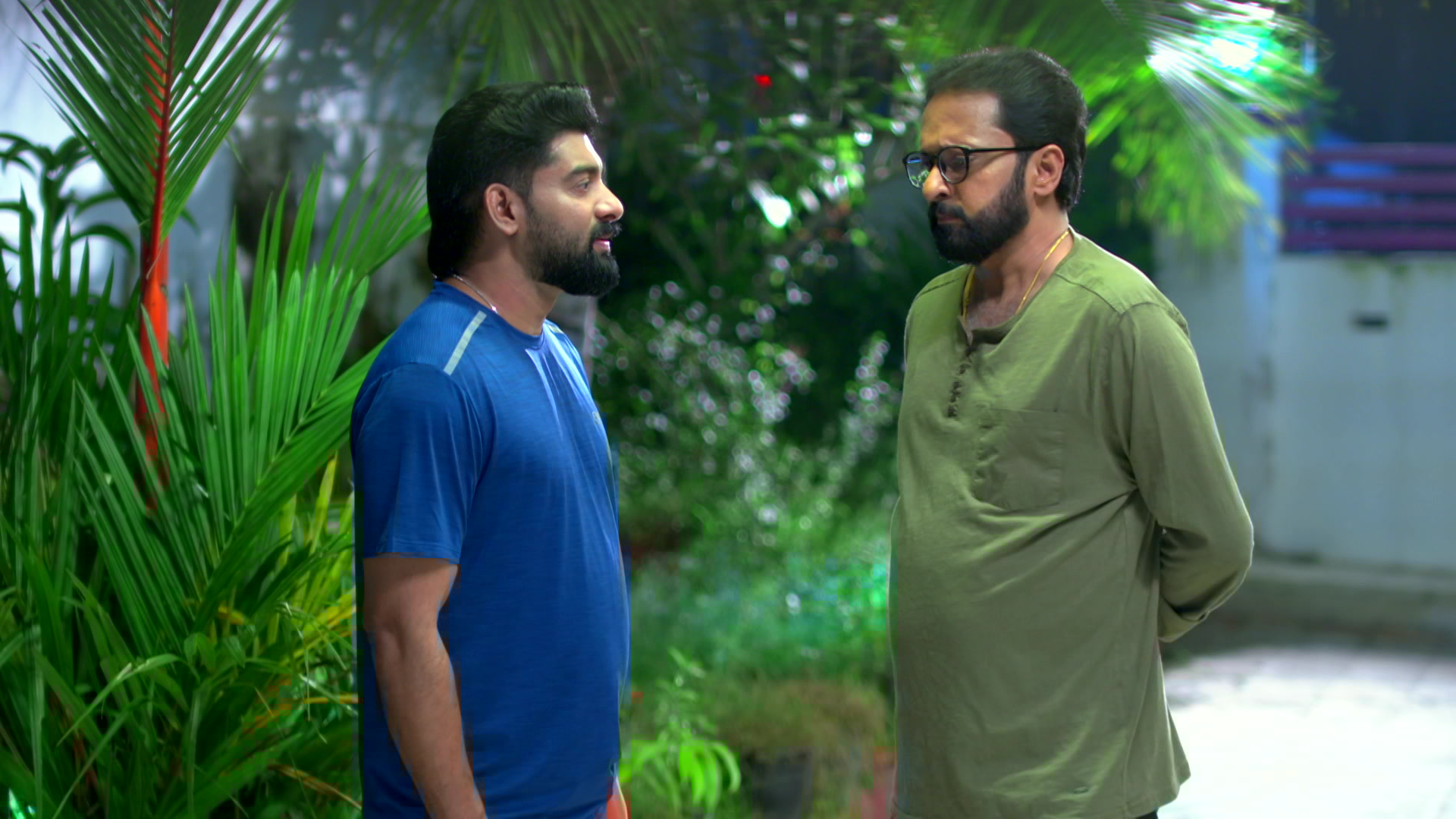 Watch Koodevide S1 Episode 527 on JioHotstar