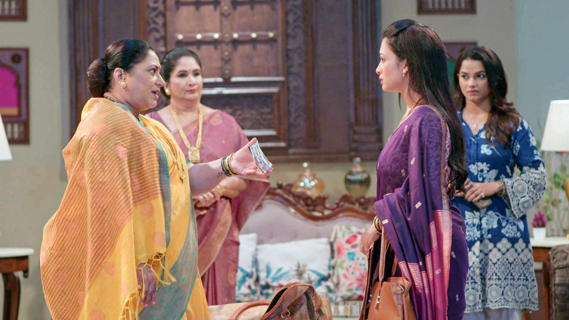 Watch Kon Hotis Tu, Kaay Zaalis Tu Episode 45 on JioHotstar