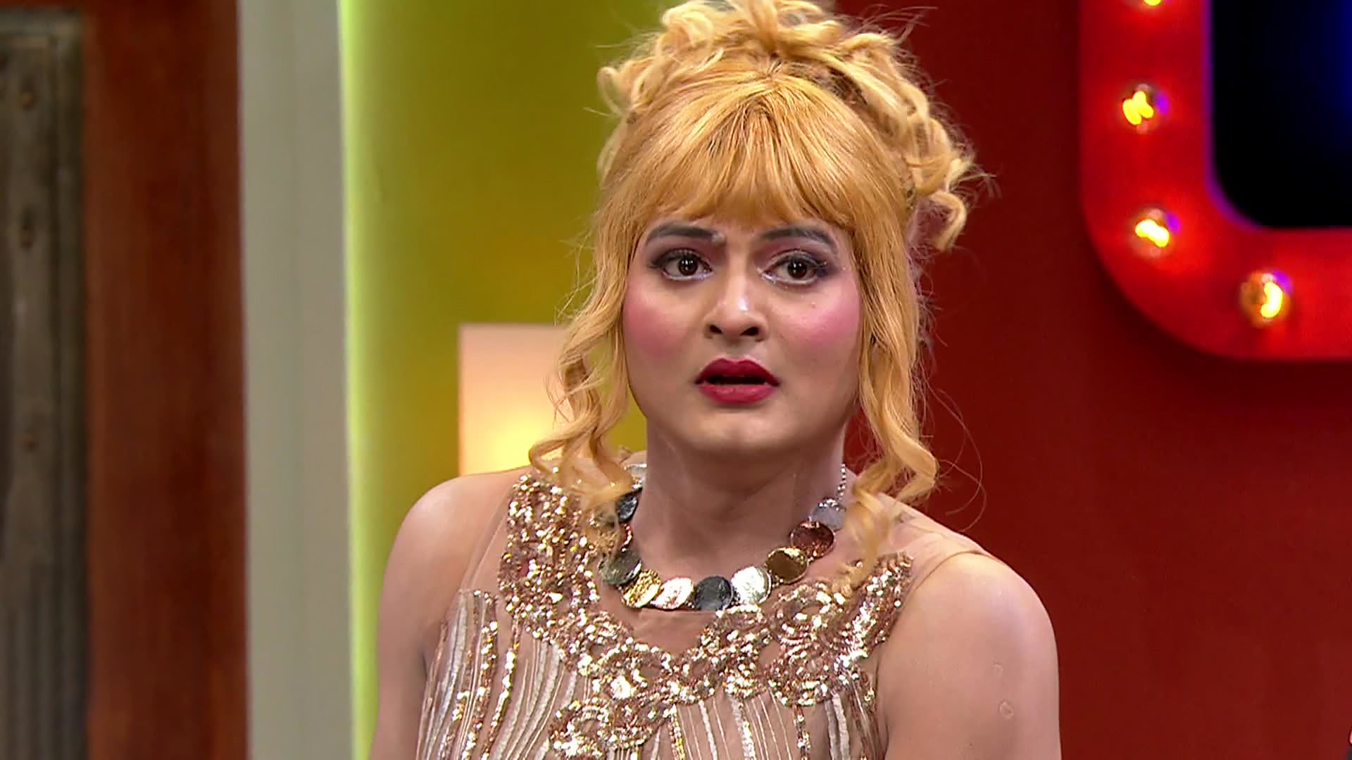 Watch Entertainment Ki Raat Housefull Episode 2 on JioHotstar