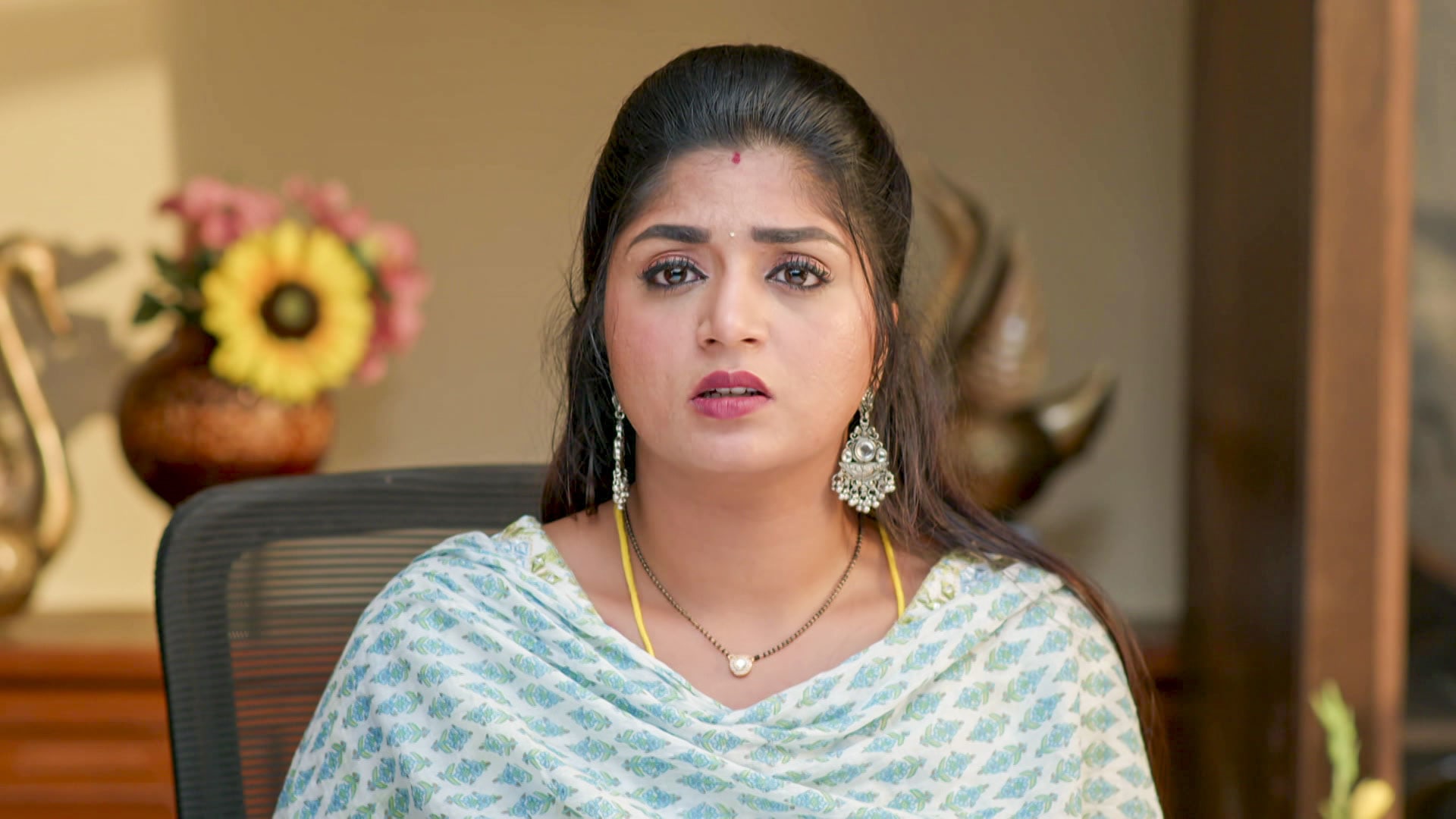 Watch Gunde Ninda Gudi Gantalu S1 Episode 528 on JioHotstar