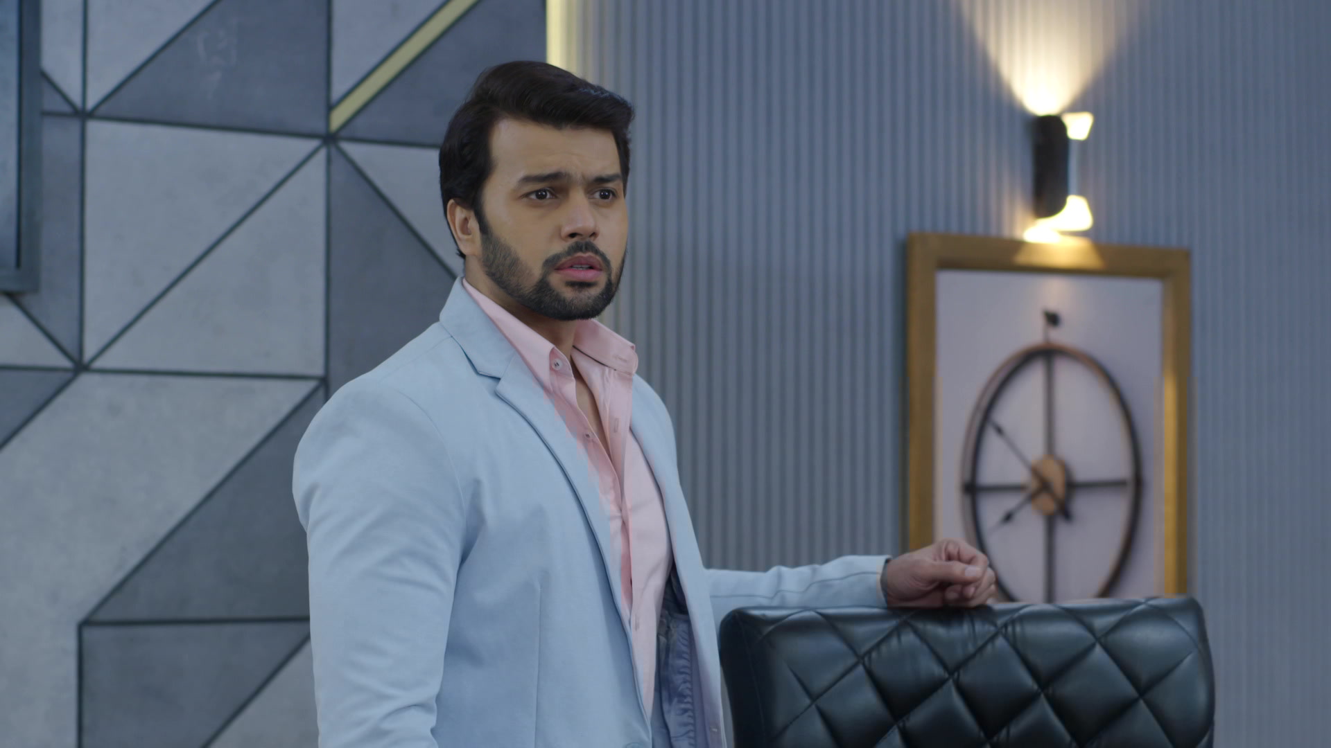 Watch tharala-tar-mag All Episodes | Watcho