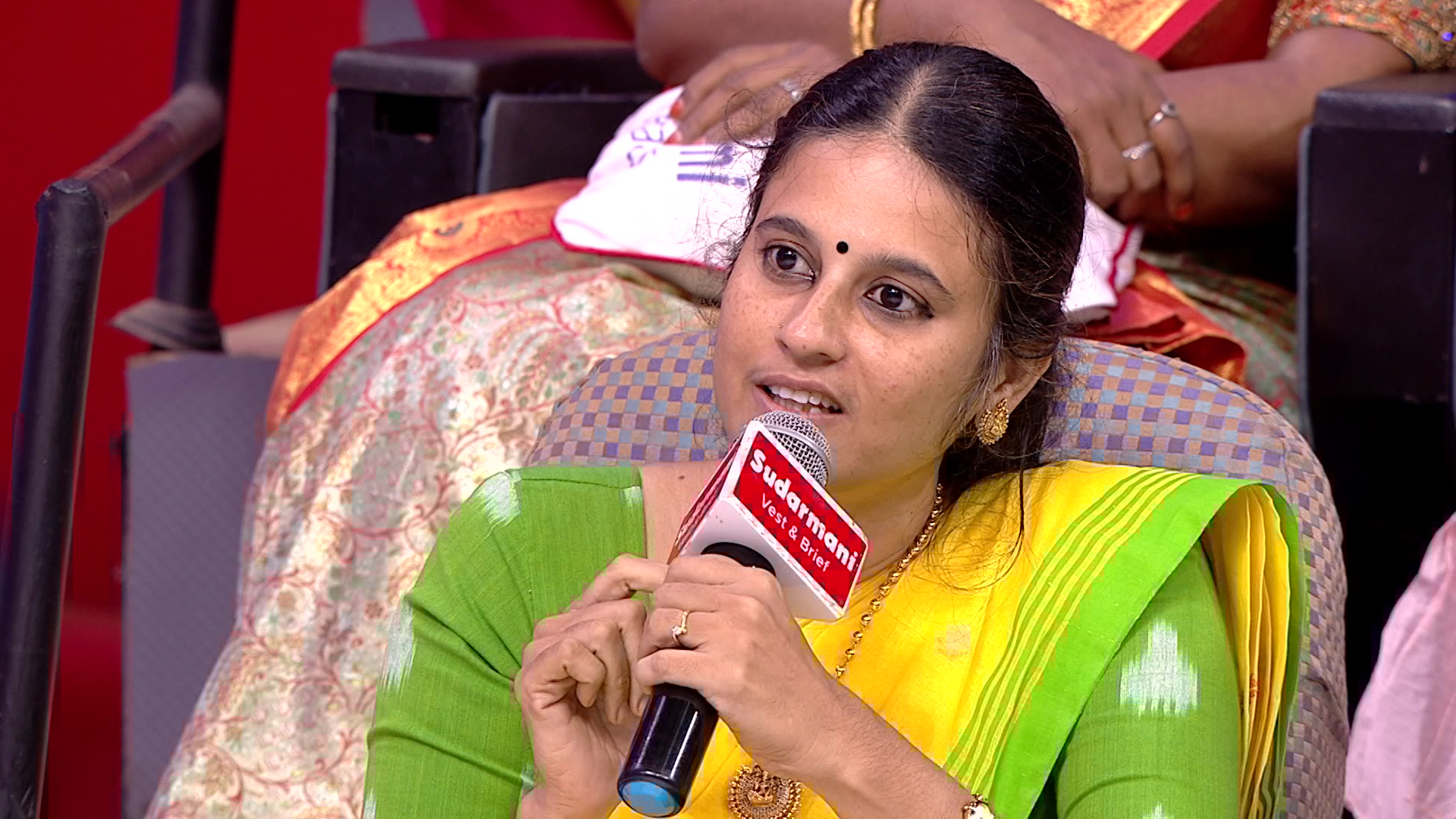 Watch Neeya Naana Episode 379 on JioHotstar