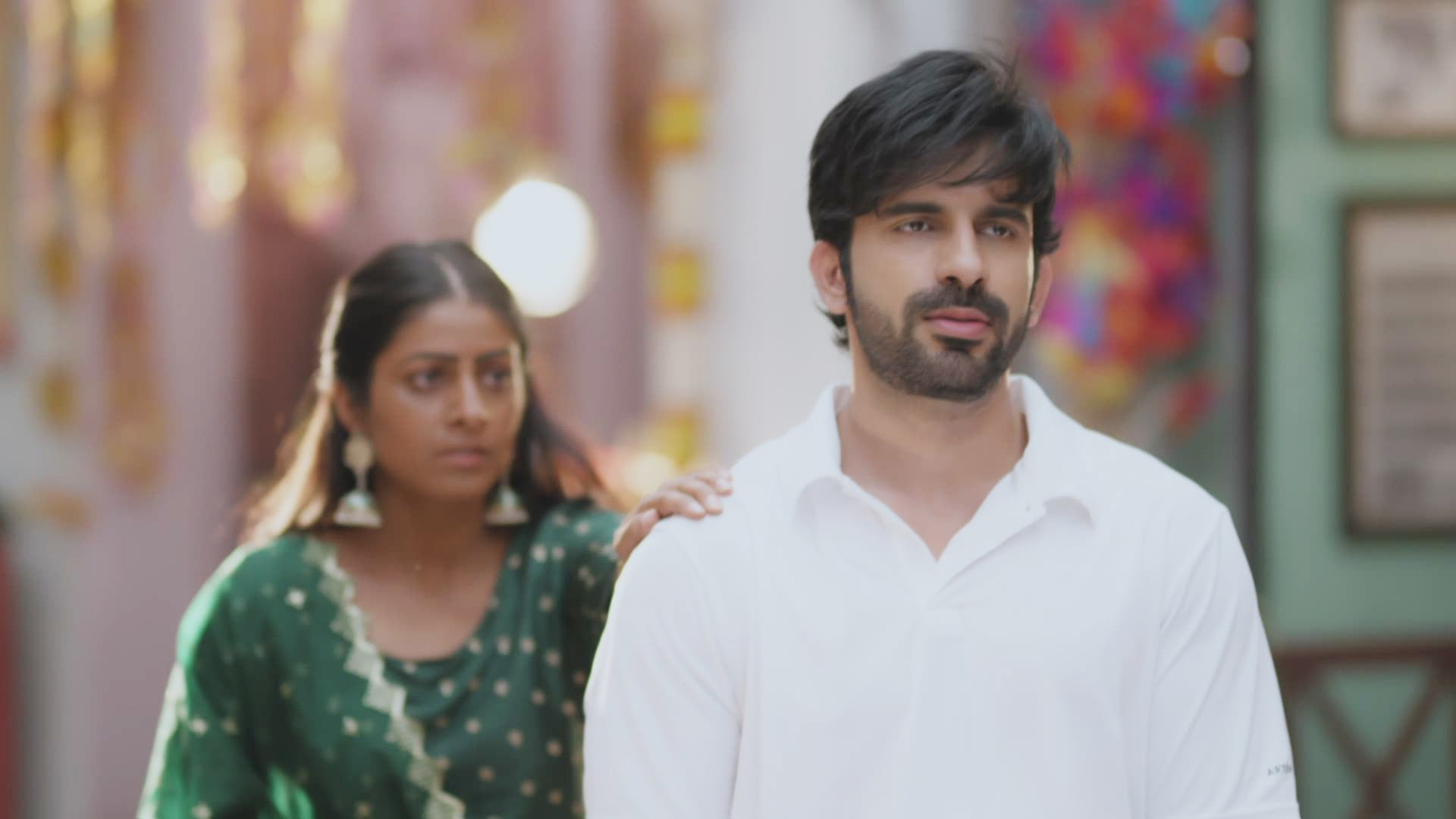 Watch yeh-jhuki-jhuki-si-nazar only on Watcho