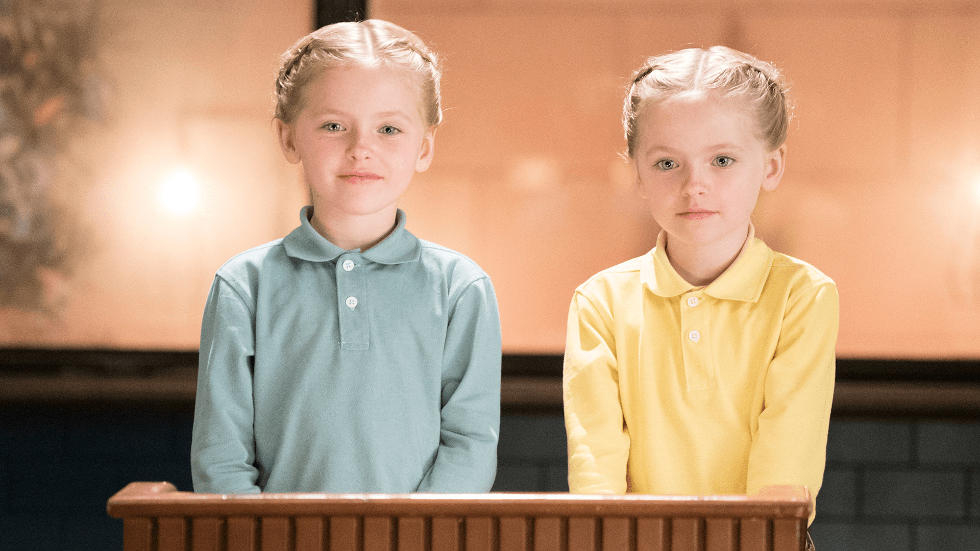 Watch חד הוריים S1 Episode 3 on Disney+ Israel | English Spanish ...