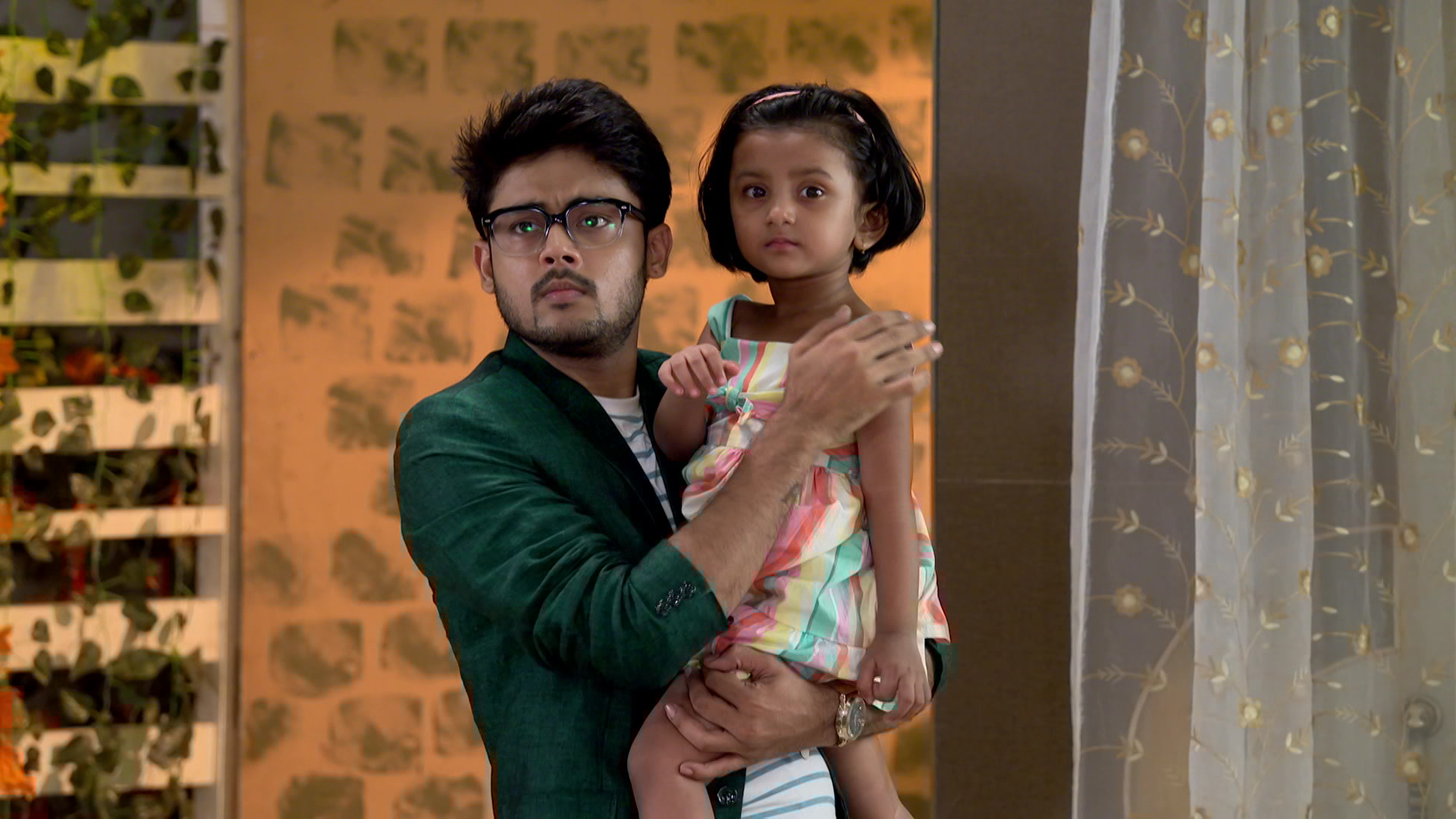 Watch Tomader Rani Episode 281 on JioHotstar