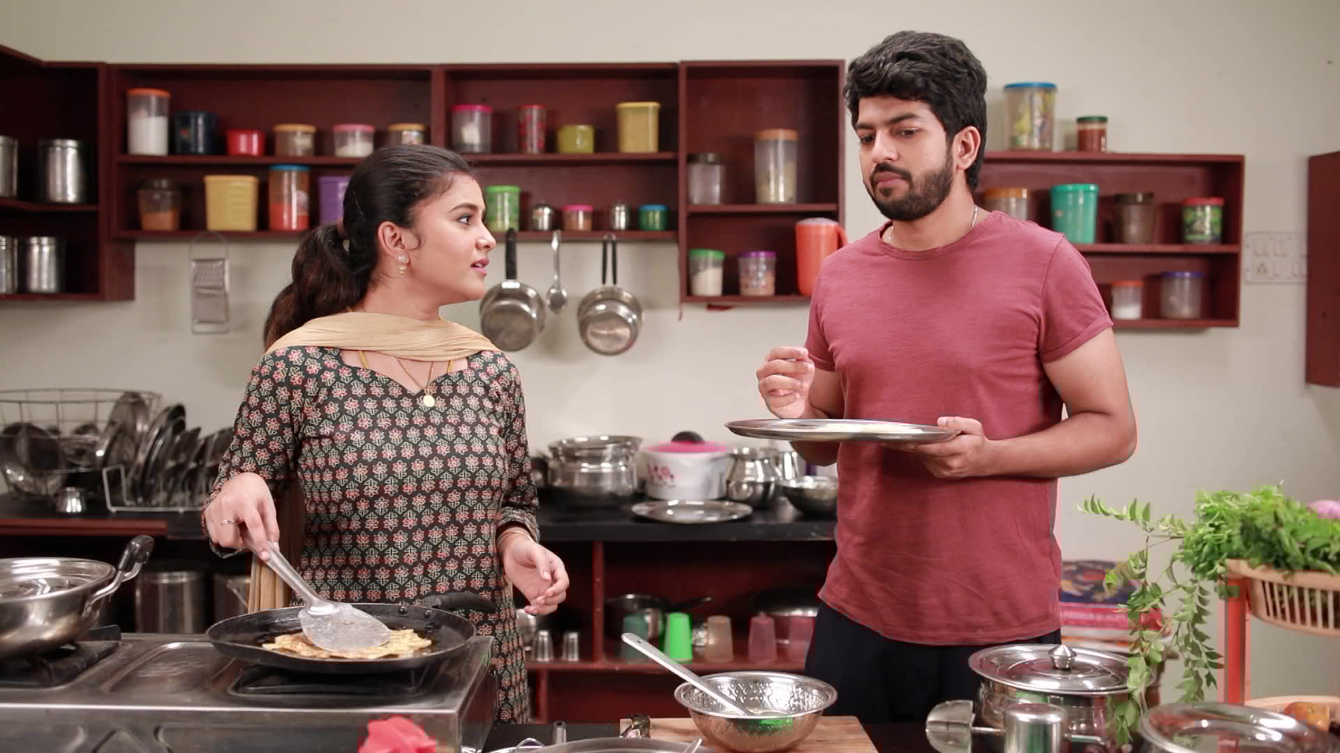 Watch Pandian Stores 2 S2 Episode 210 on JioHotstar