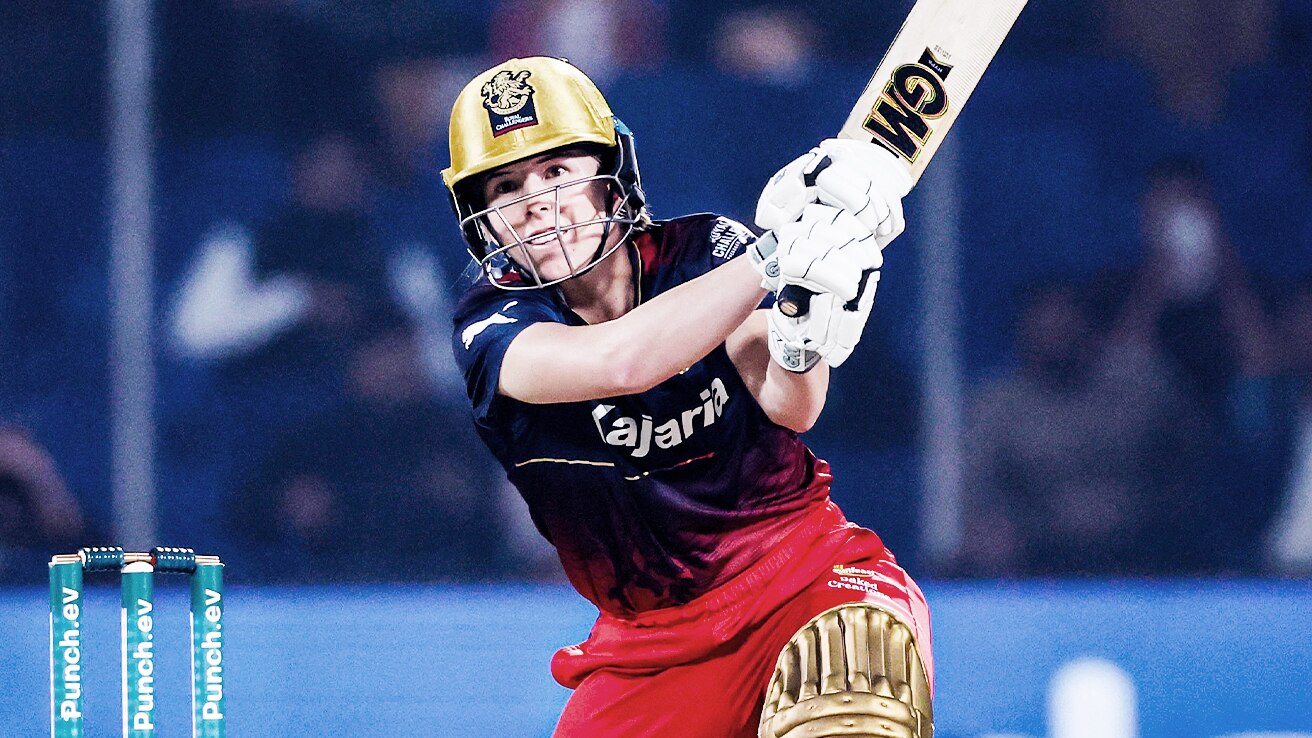 GG vs RCB - Wareham's 48 vs GG