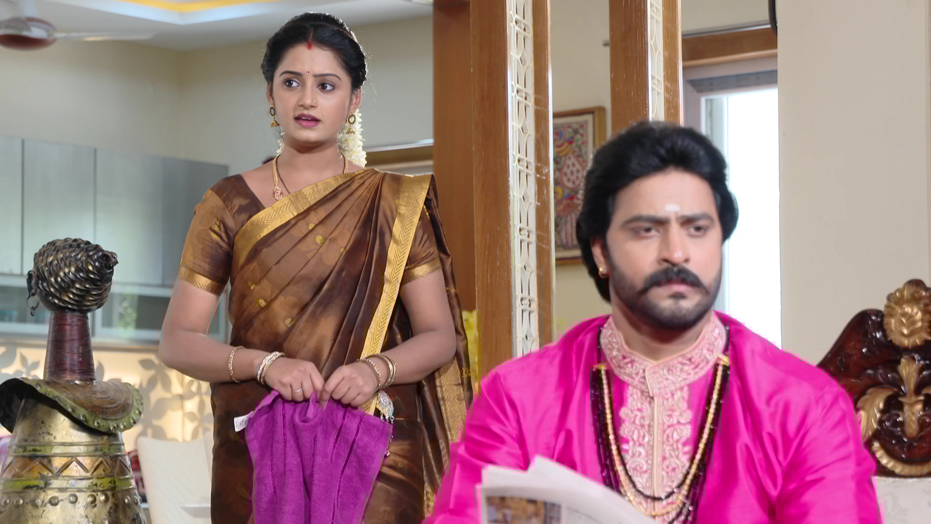 Watch Bangarada Panjara S1 Episode 247 on JioHotstar