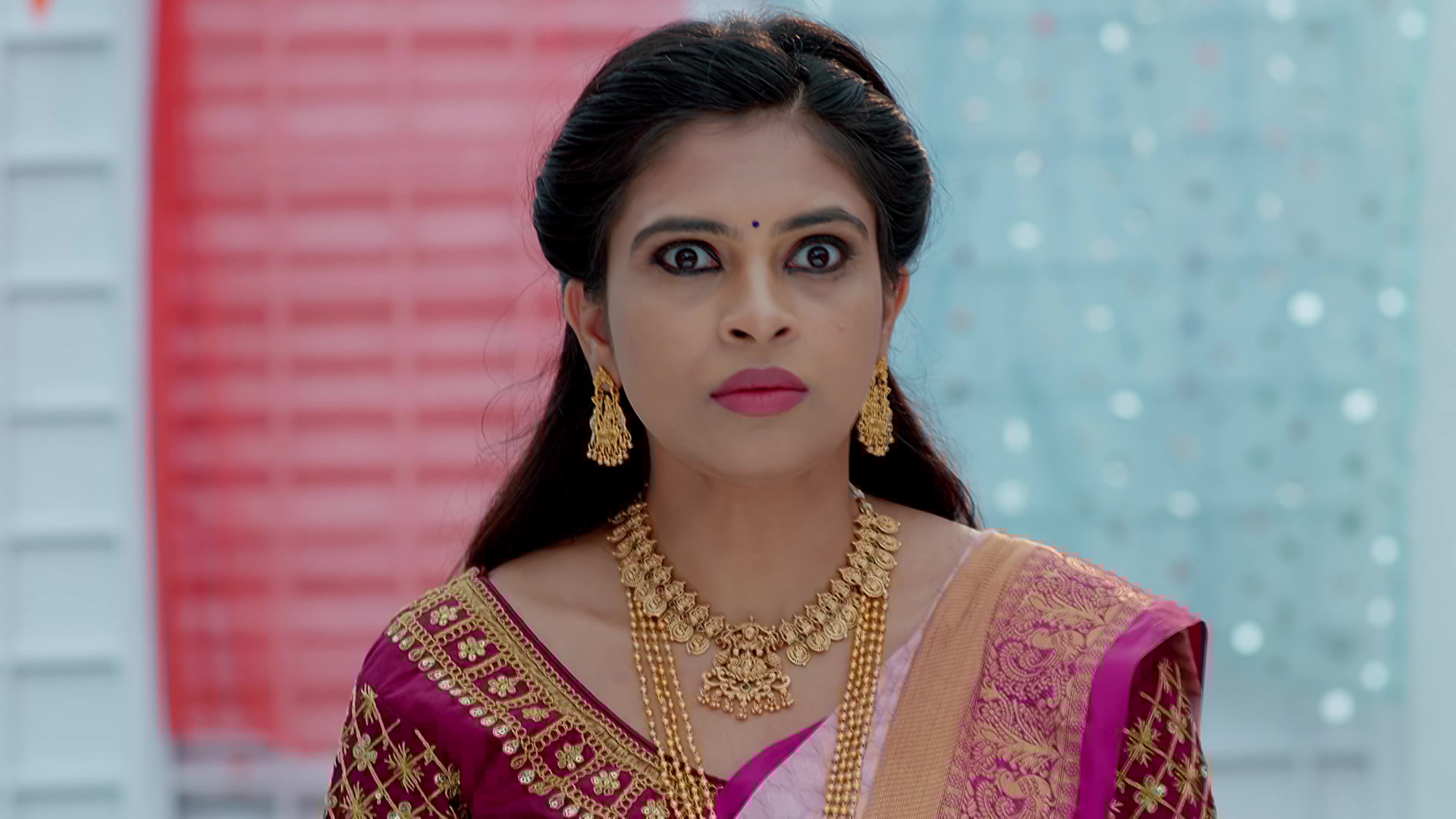 Watch Kumkuma Puvvu Episode 1790 on JioHotstar