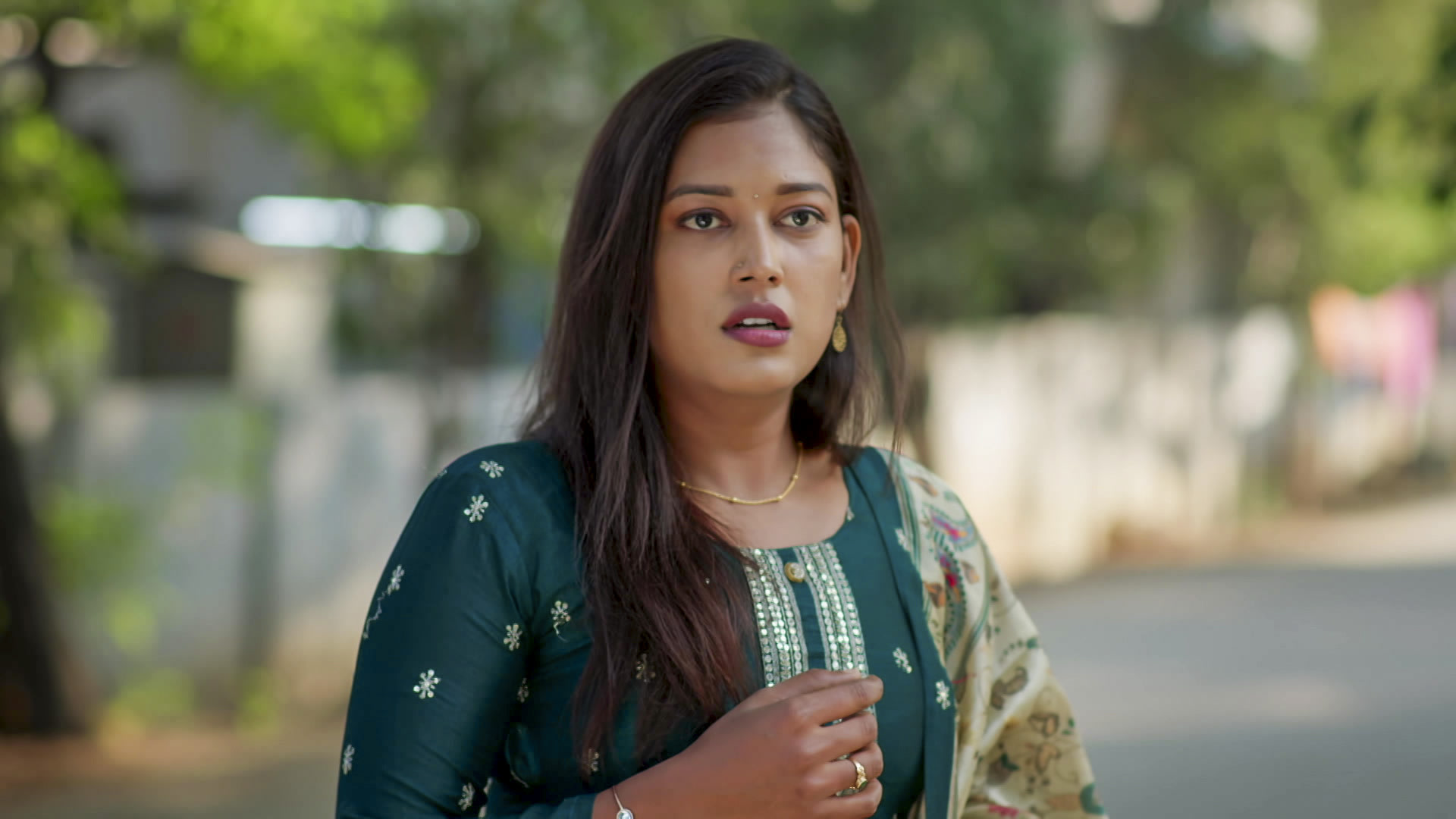 Watch Saptapadi S1 Episode 104 on JioHotstar