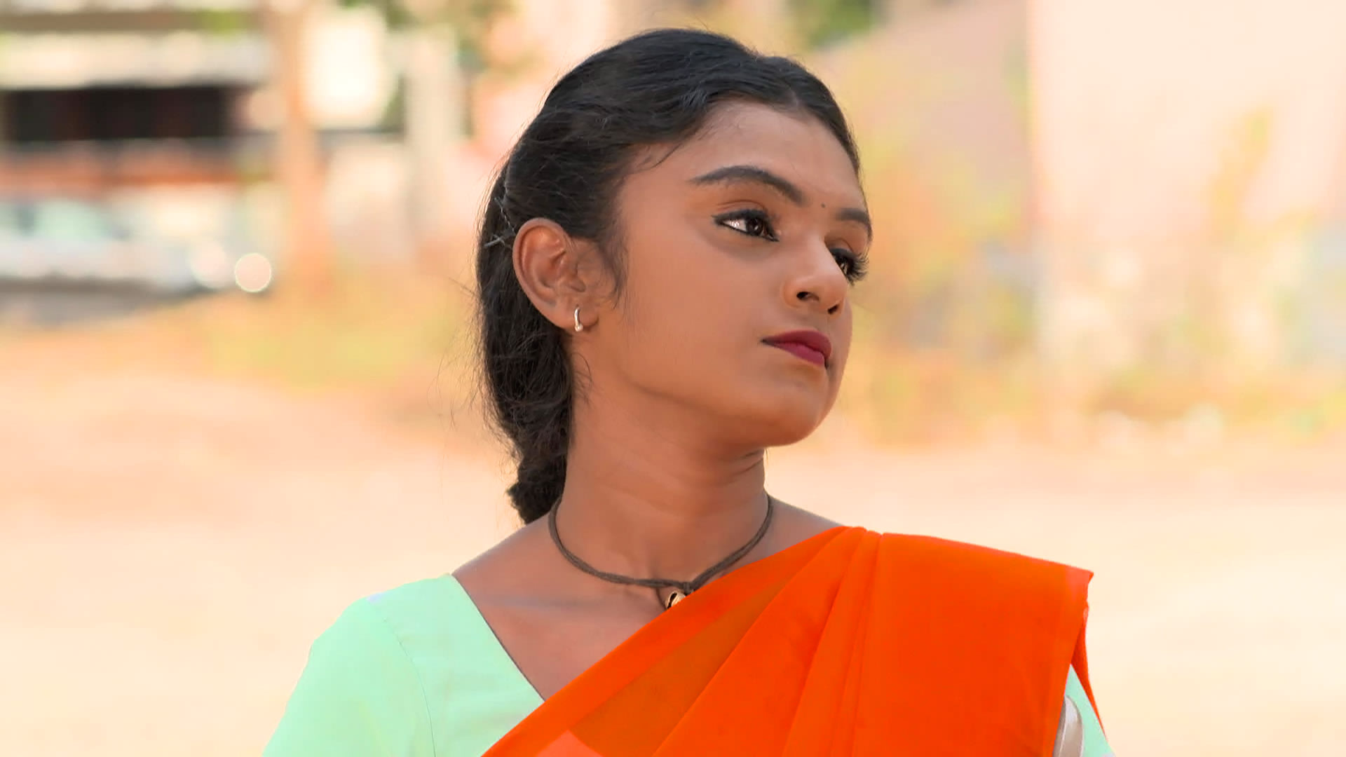 Watch Mouna Raaga S1 Episode 117 on JioHotstar