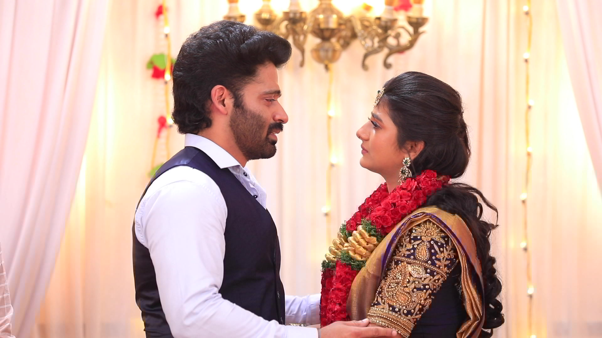 Watch Kavya, Parthiban Back Together? Online