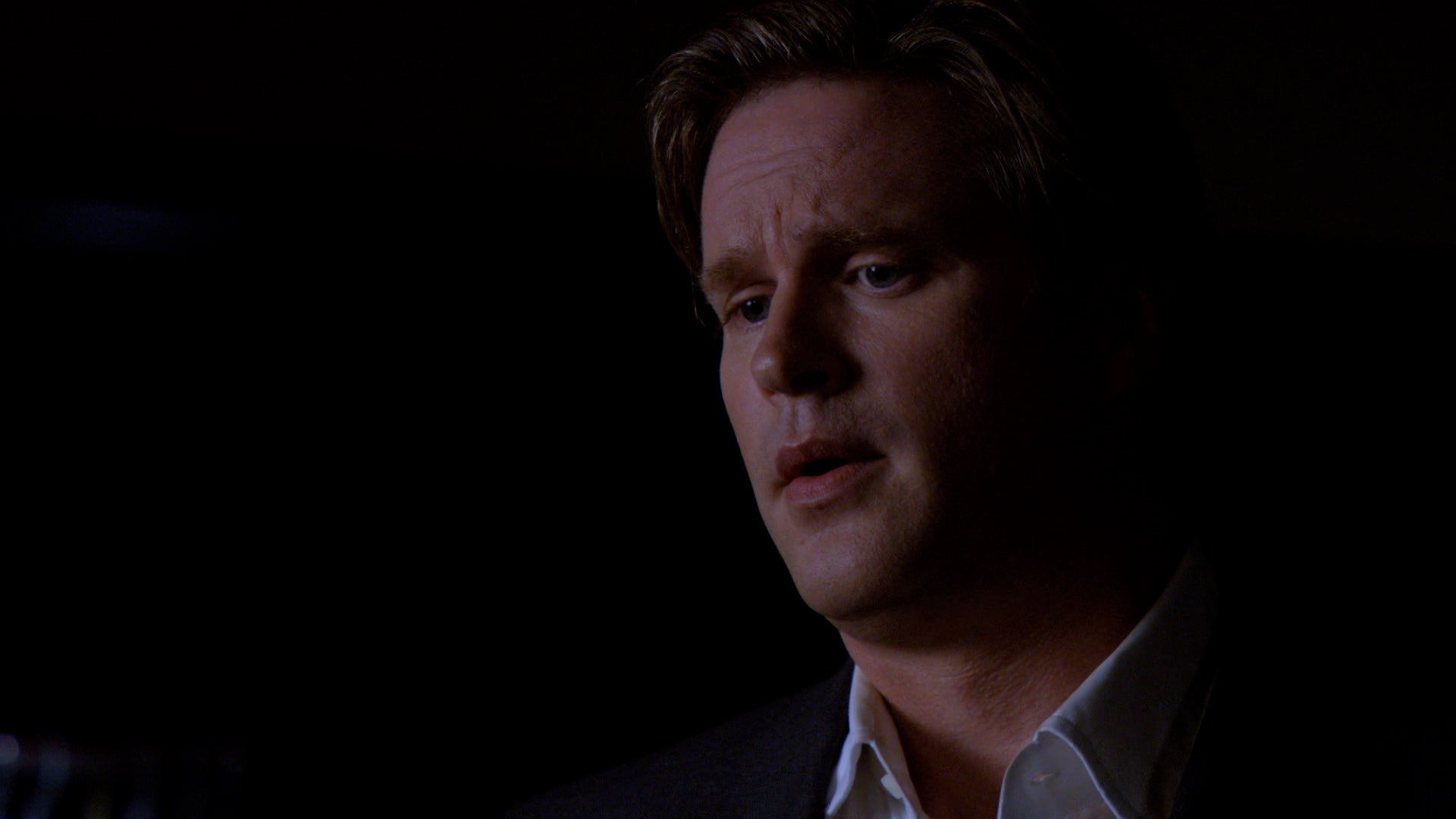 Watch Psych S4 Episode 1 on JioHotstar