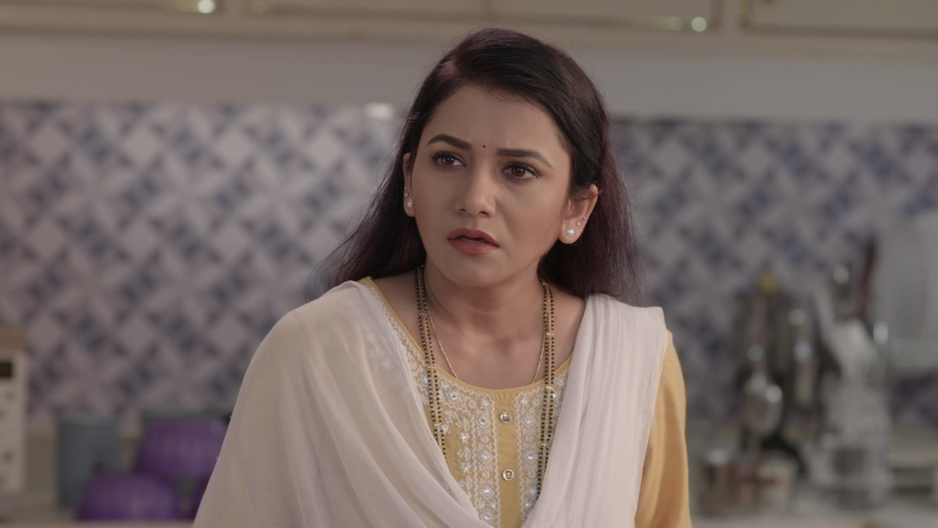 Watch Tharala Tar Mag S1 Episode 546 on JioHotstar