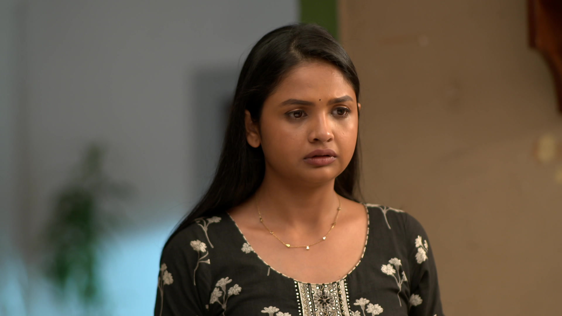 Watch Aai Kuthe Kaay Karte S1 Episode 1469 on JioHotstar