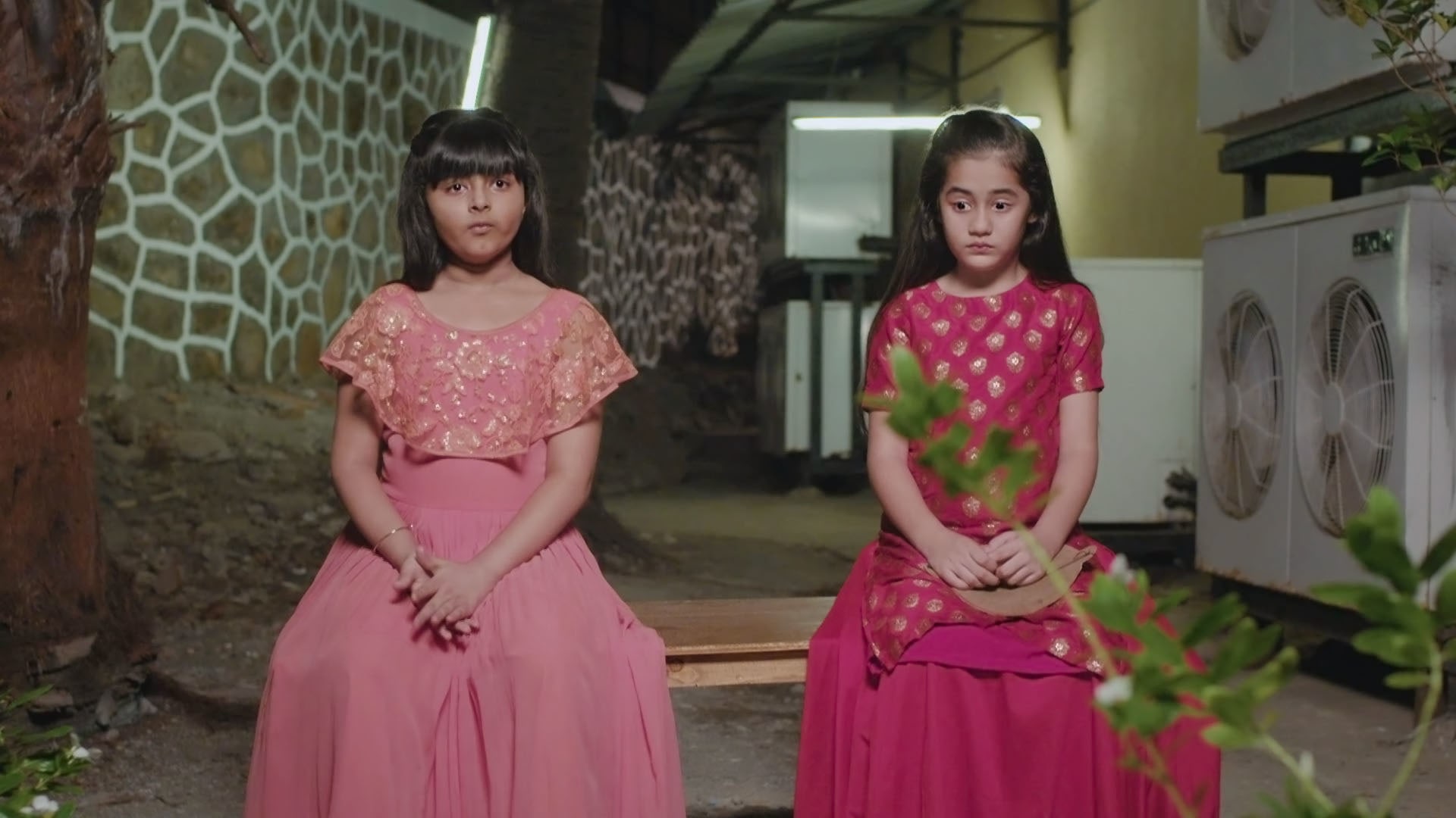 Watch Kulfi Kumar Bajewala S1 Episode 284 on JioHotstar