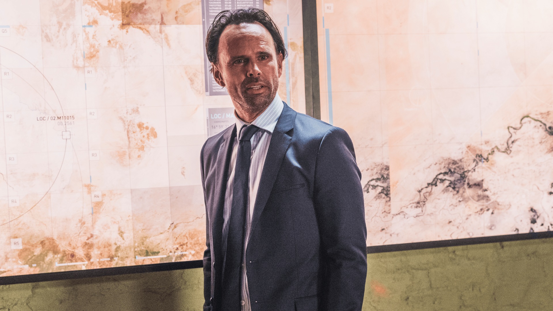 Watch Deep State S2 Episode 1 on Disney+ Bahrain | Spanish Castilian ...