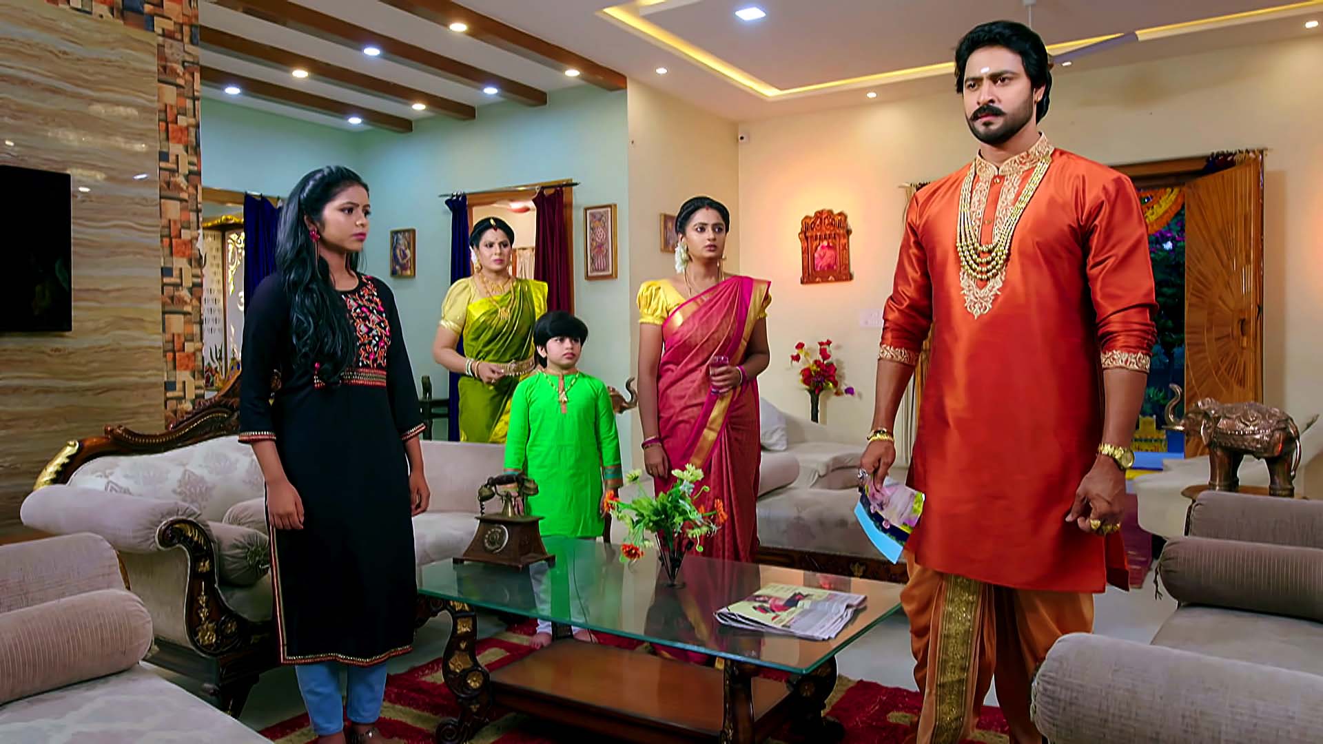 Watch Bangaru Panjaram S1 Episode 530 on JioHotstar