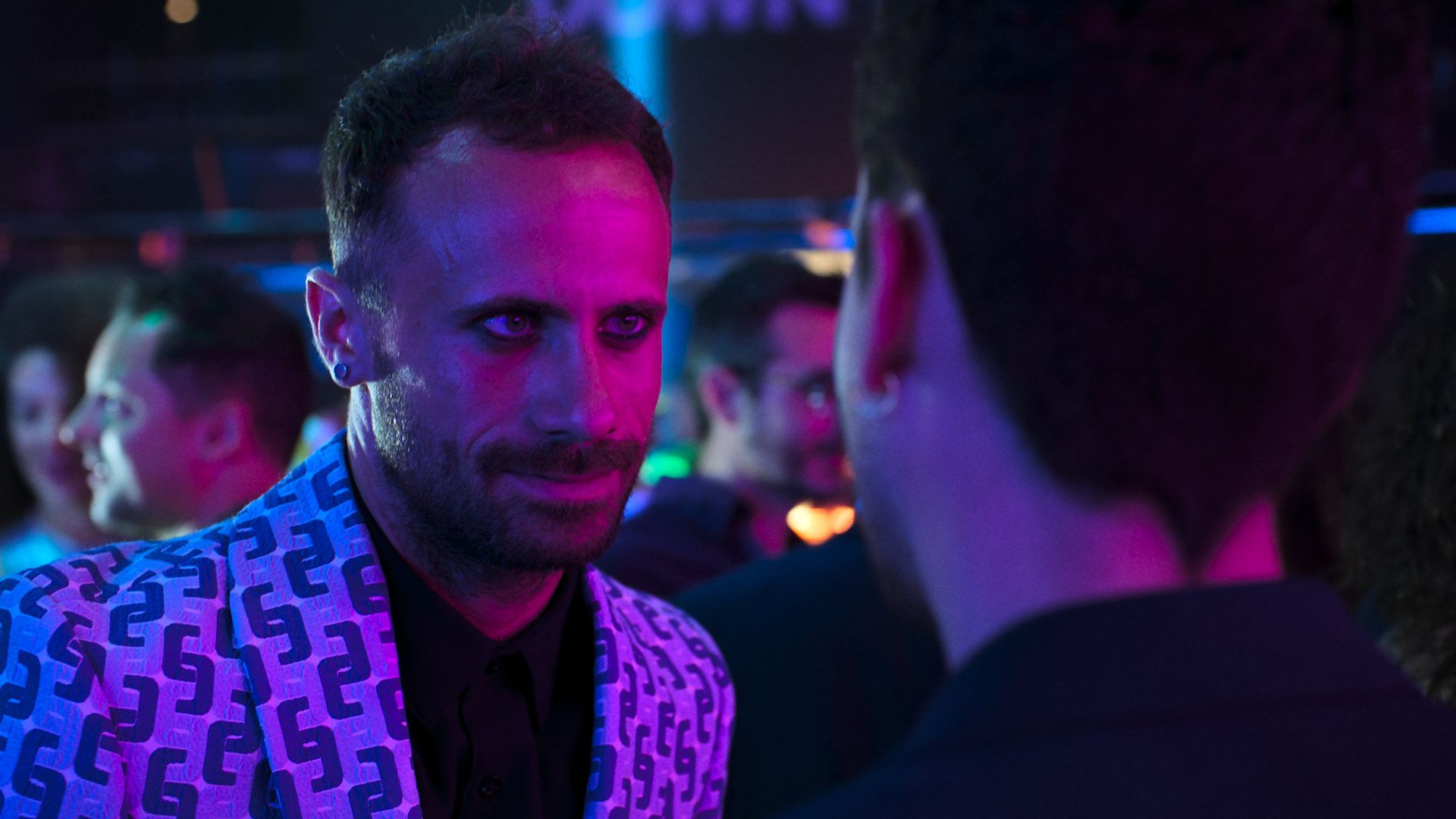 Watch I, Addict S1 Episode 1 on Disney+