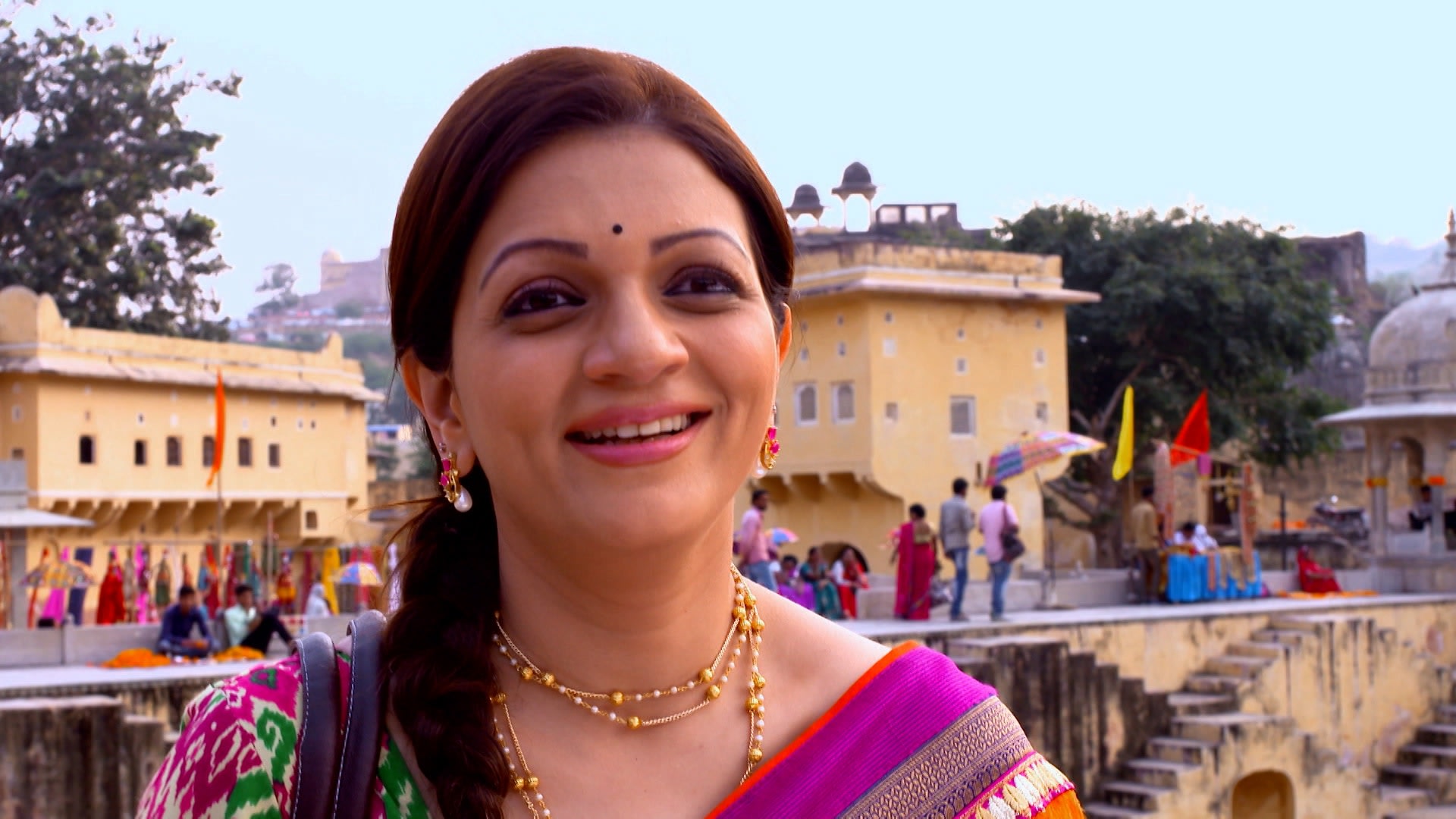 Watch Prerona - Atmamaryadar Lorai S1 Episode 4 on JioHotstar