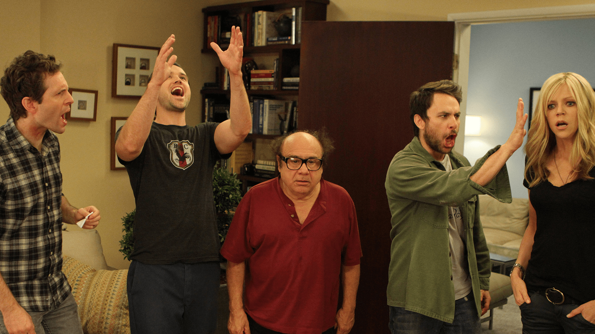 Watch פילדלפיה זורחת S8 Episode 4 on Disney+ Israel | English Spanish ...