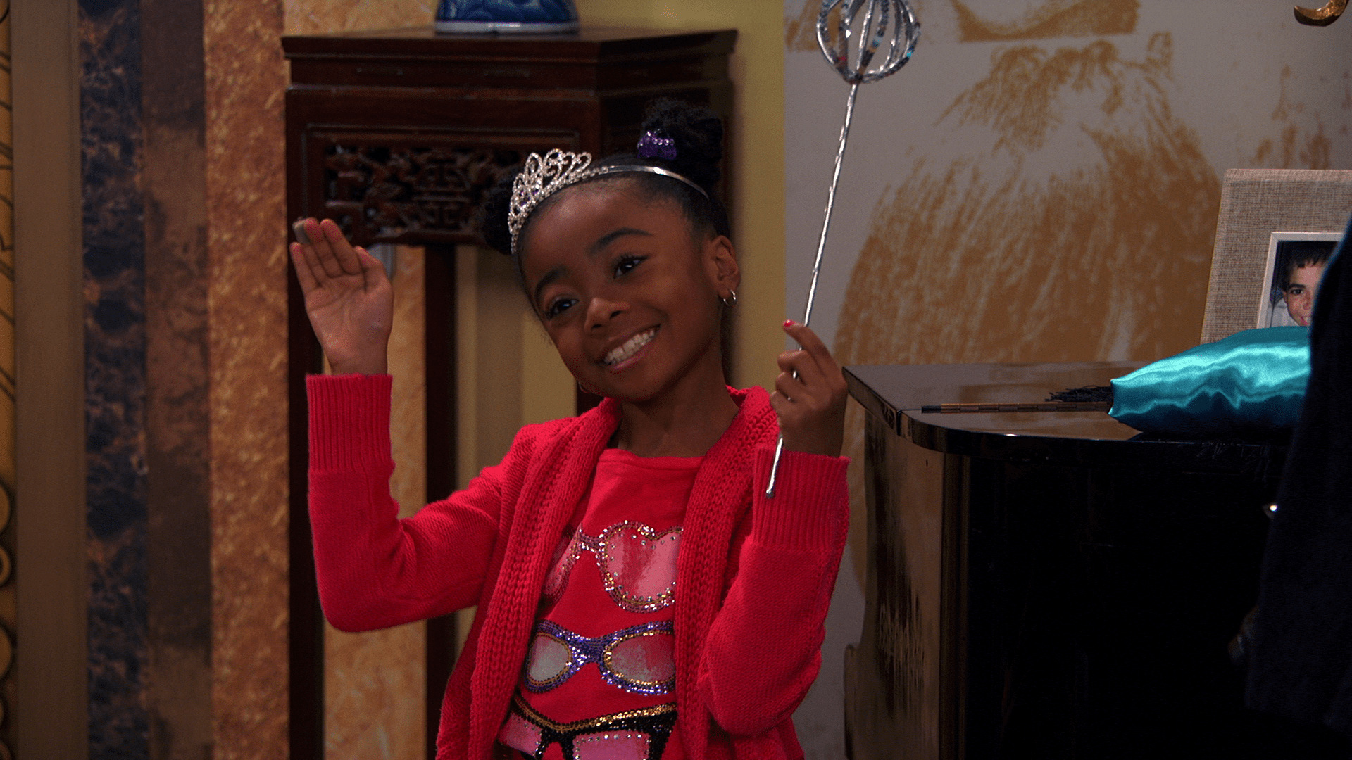 Watch Jessie S1 Episode 20 on Disney+ South Africa | English French ...