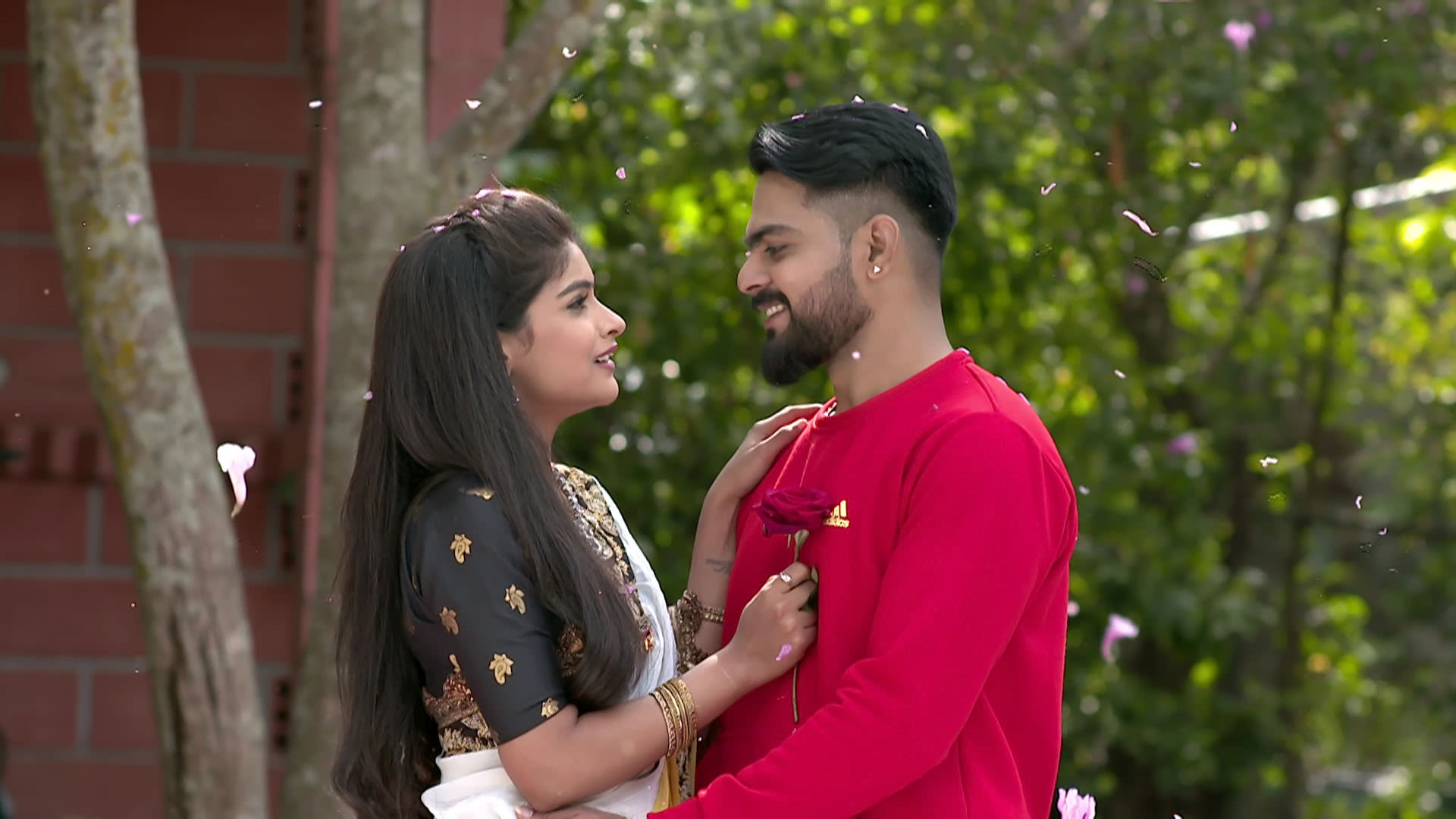 Watch Sangharsha S1 Episode 163 on JioHotstar