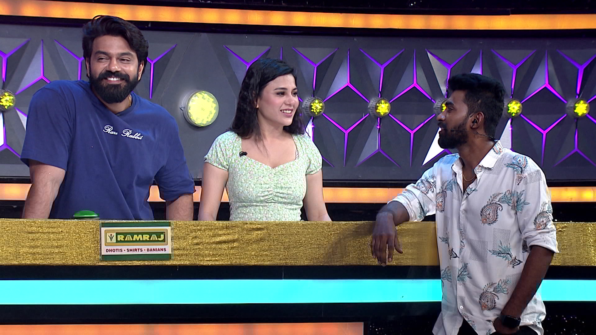 Watch adivaram-with-star-maa-parivaram only on Watcho